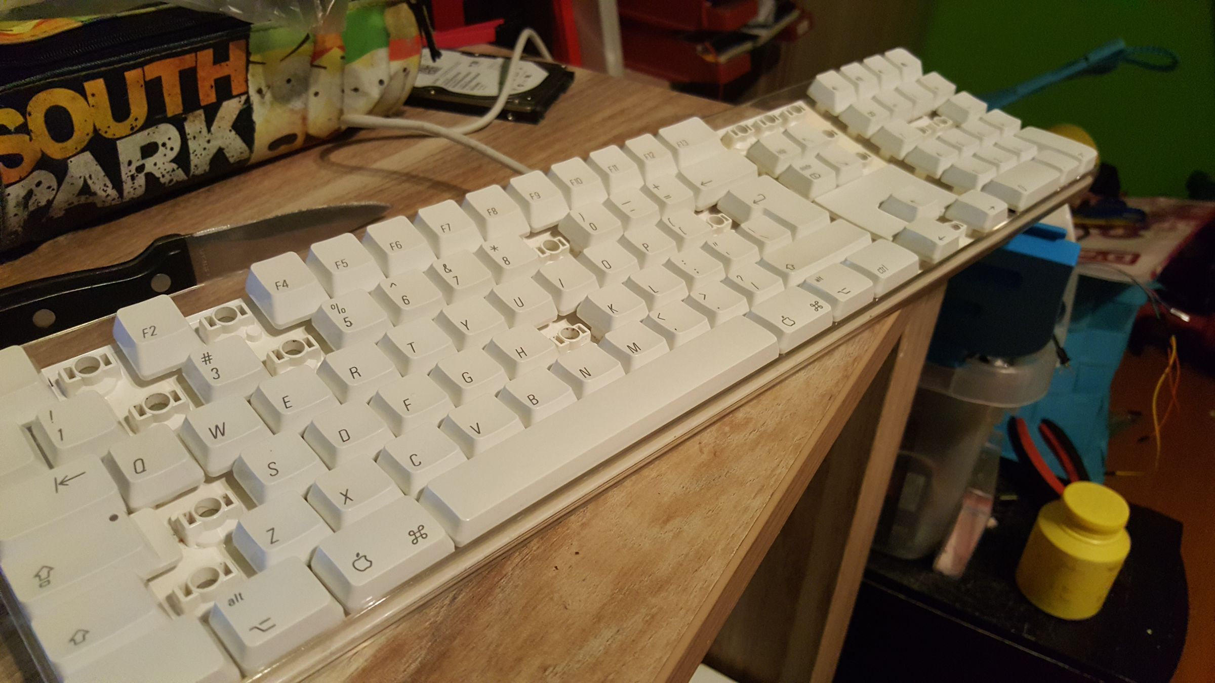 Restoring an Apple A1048 Keyboard : 6 Steps (with Pictures) - Instructables
