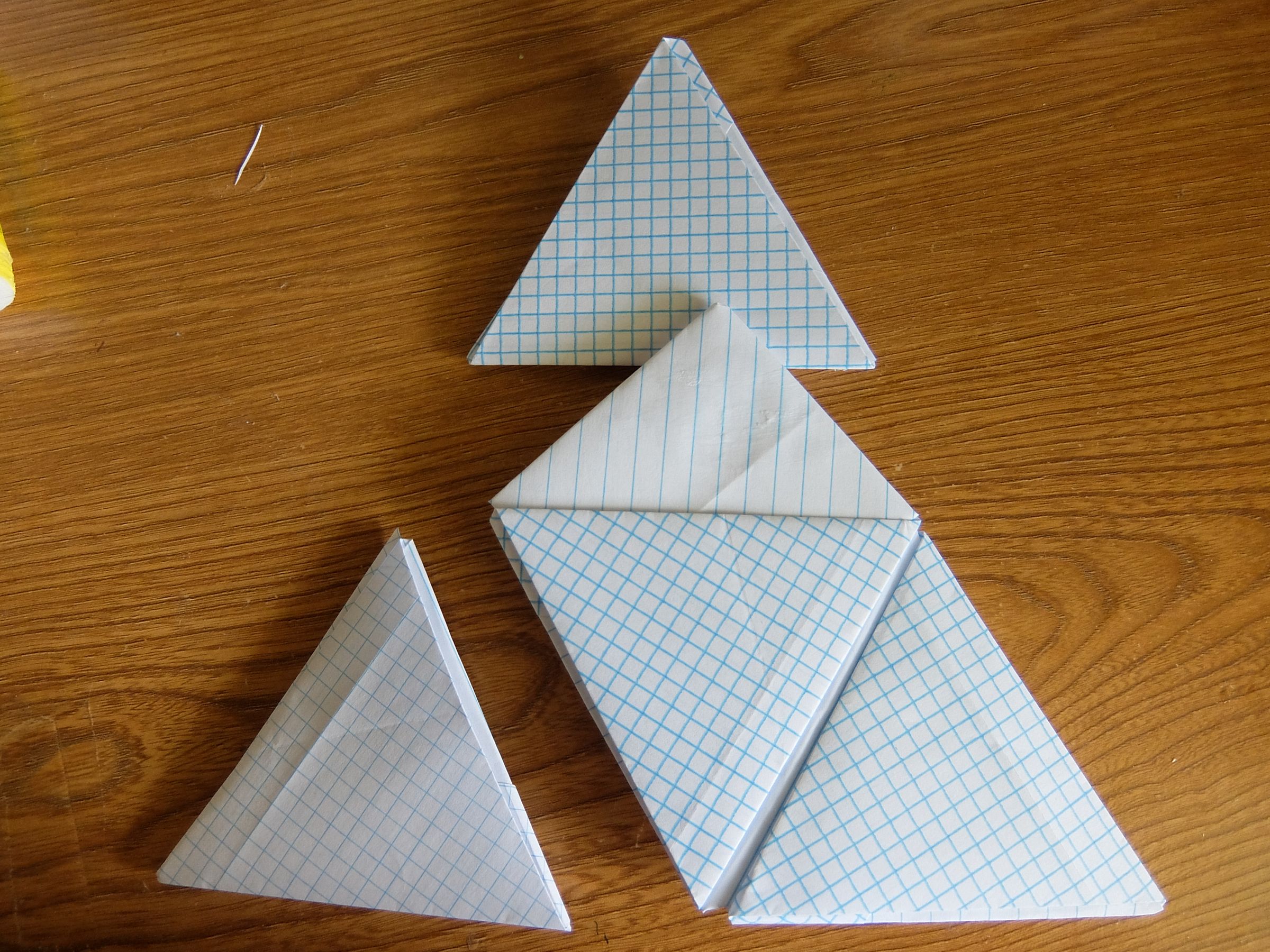 Tetrahedron 3D Model DYI Using Graphing Papers : 6 Steps (with Pictures ...