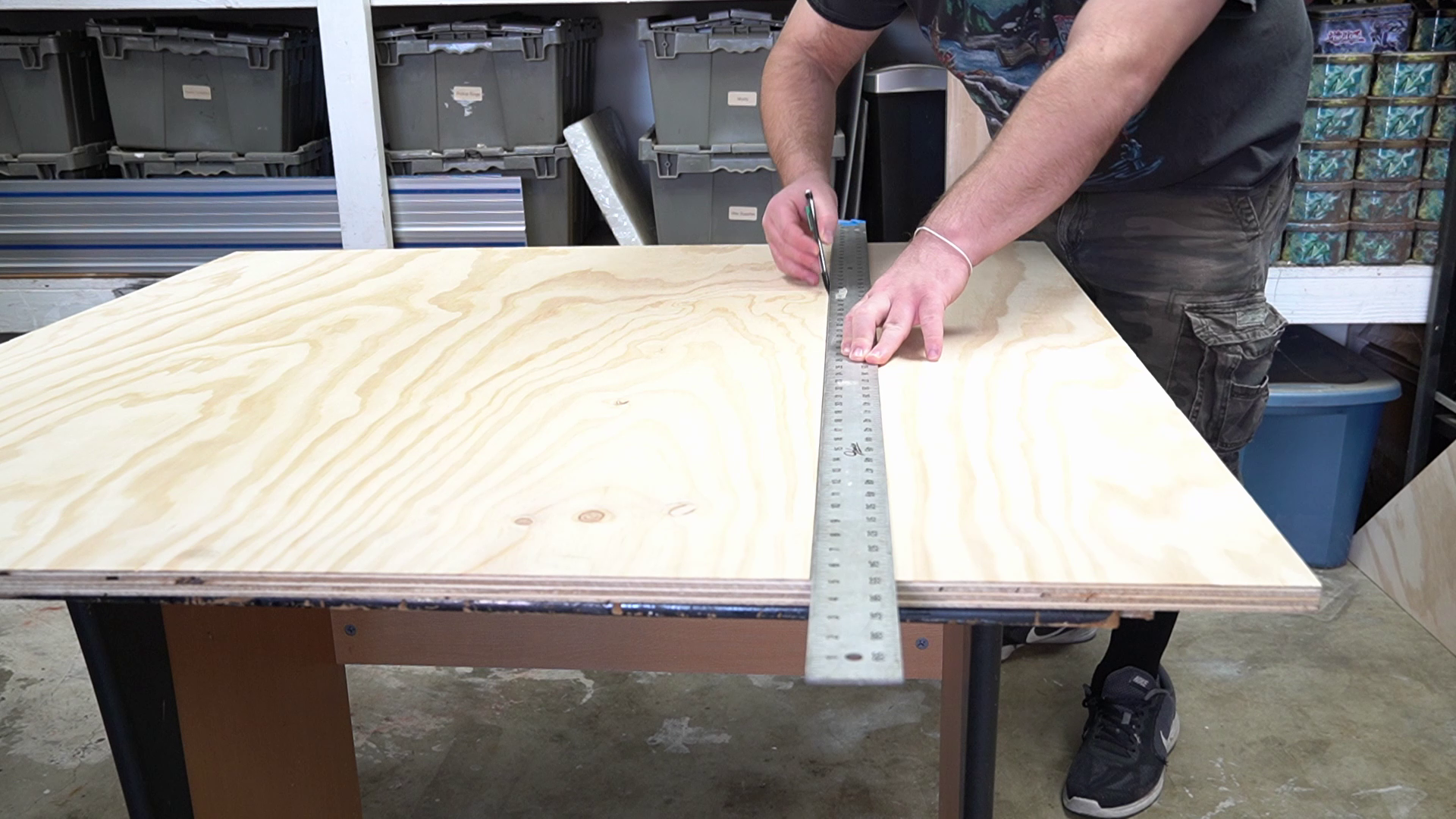 Giant Pizza Table : 13 Steps (with Pictures) - Instructables