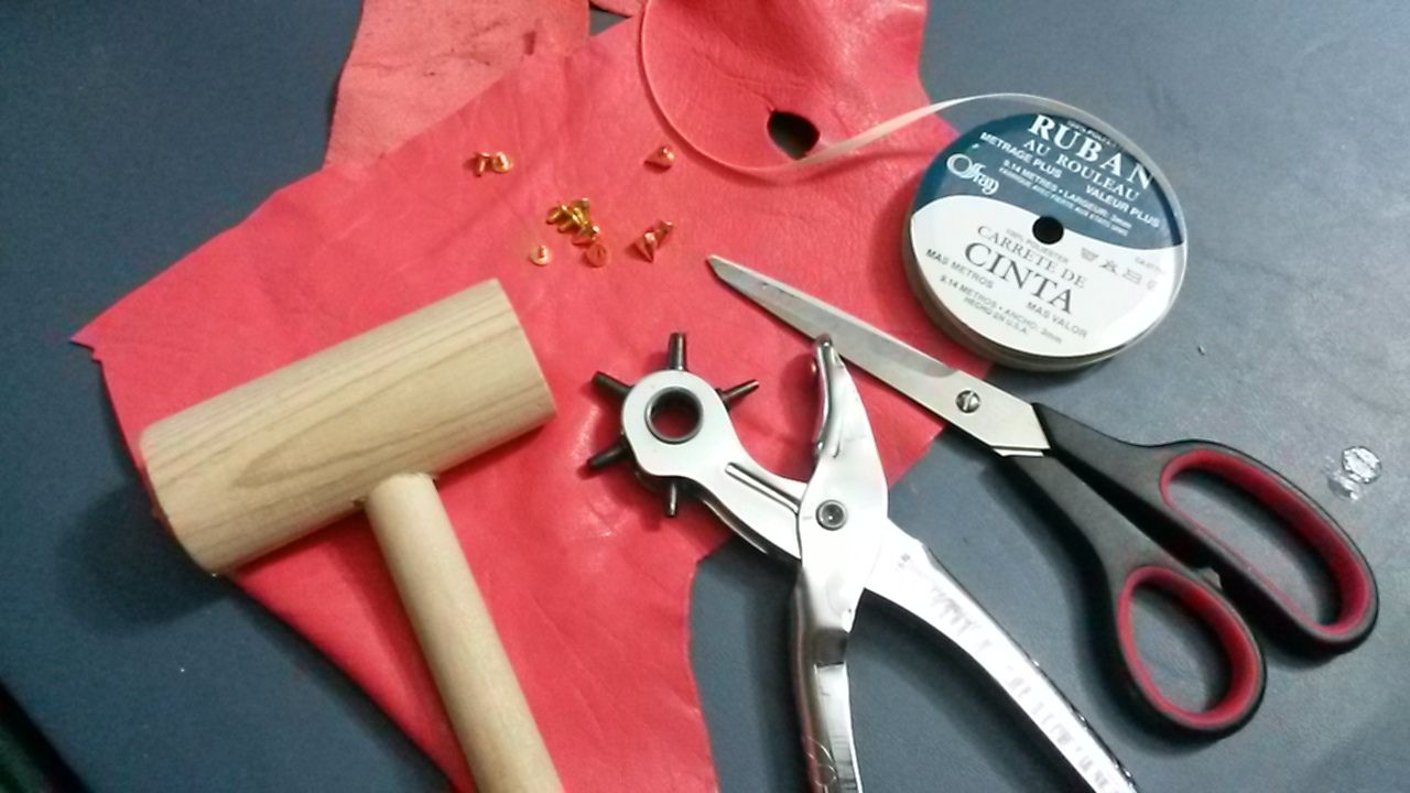 Studded Leather Knuckle Ring : 5 Steps (with Pictures) - Instructables