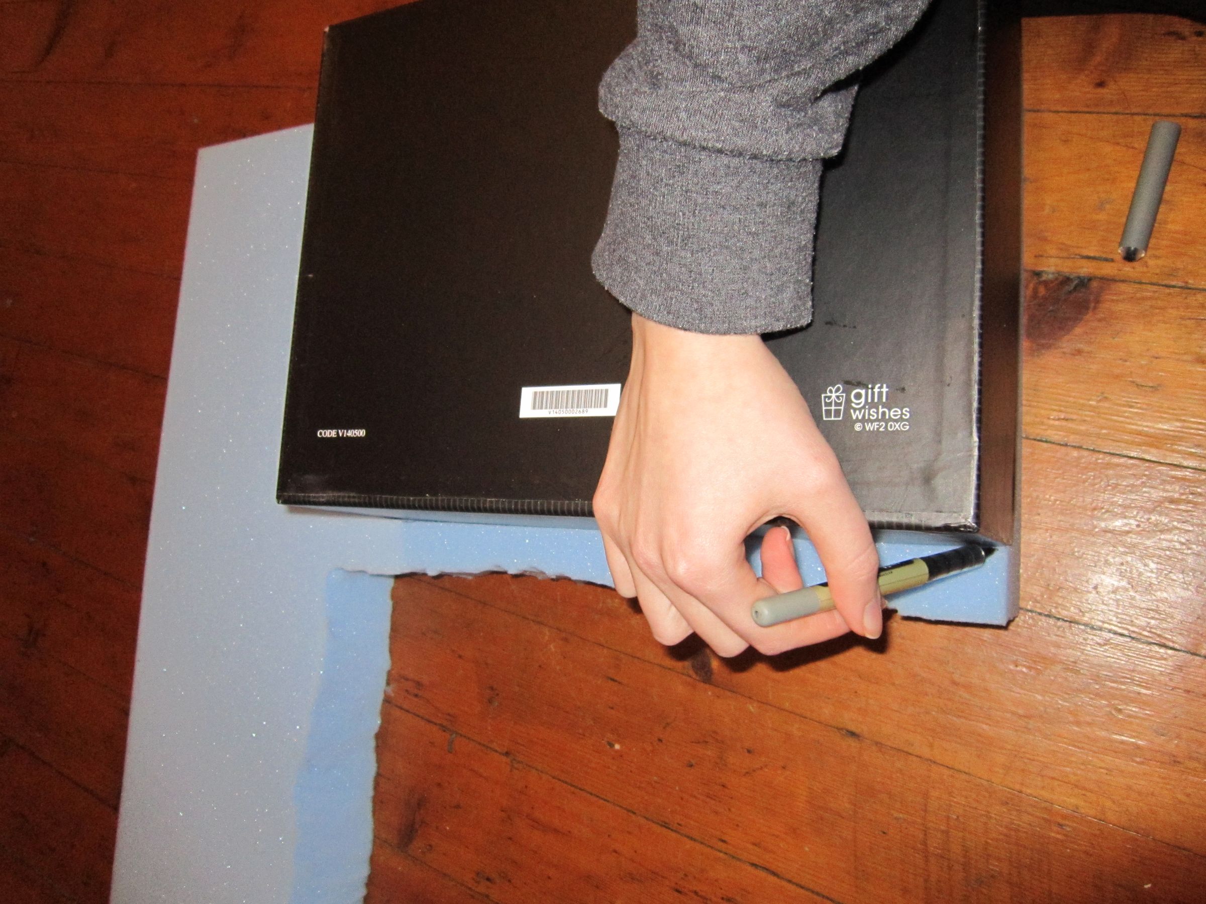 Custom-Fit Padded Gift Box : 4 Steps - Instructables