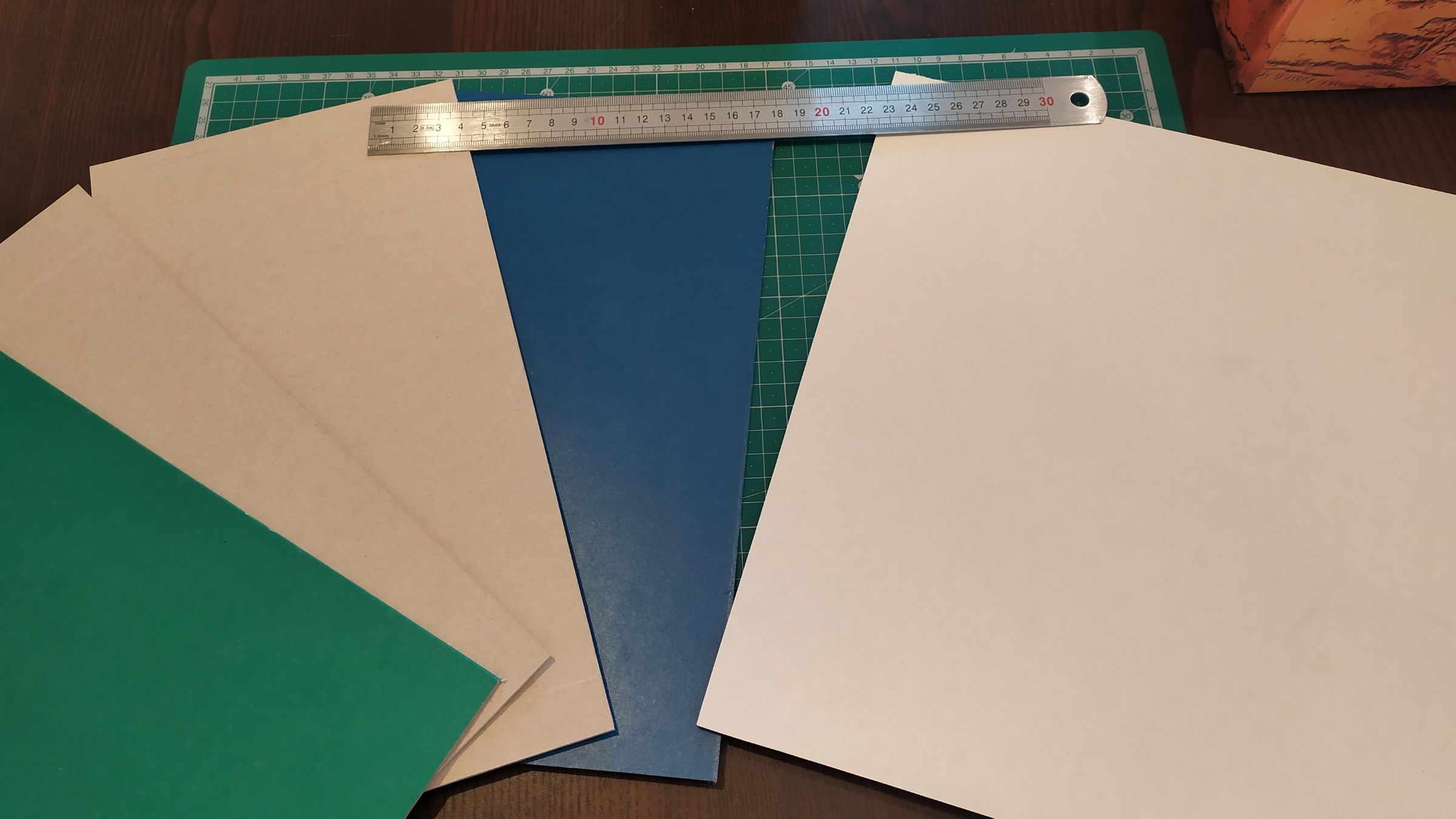 How to Make a Boardgame Big Box : 8 Steps - Instructables