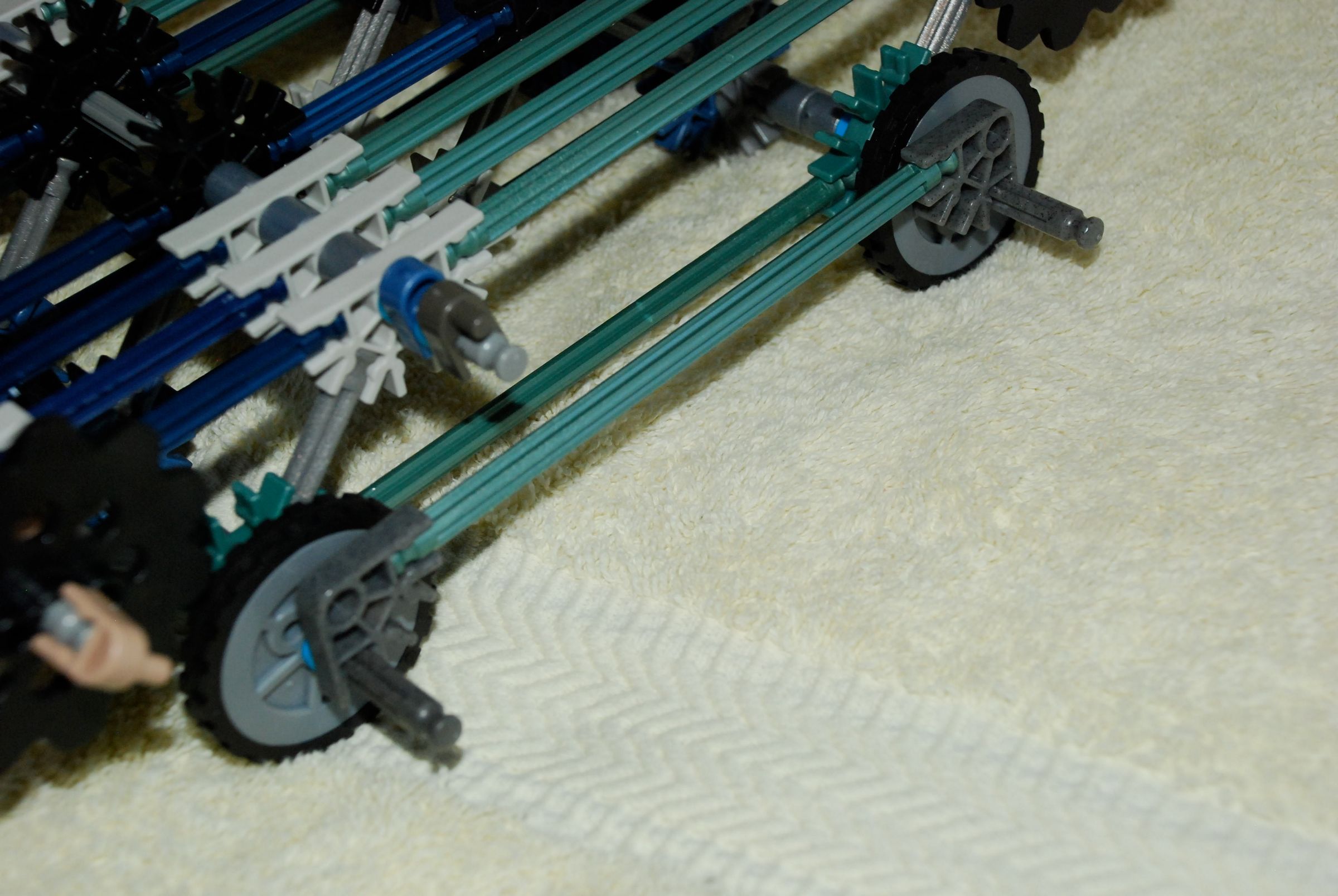 How to Build a K'nex Tank : 10 Steps - Instructables