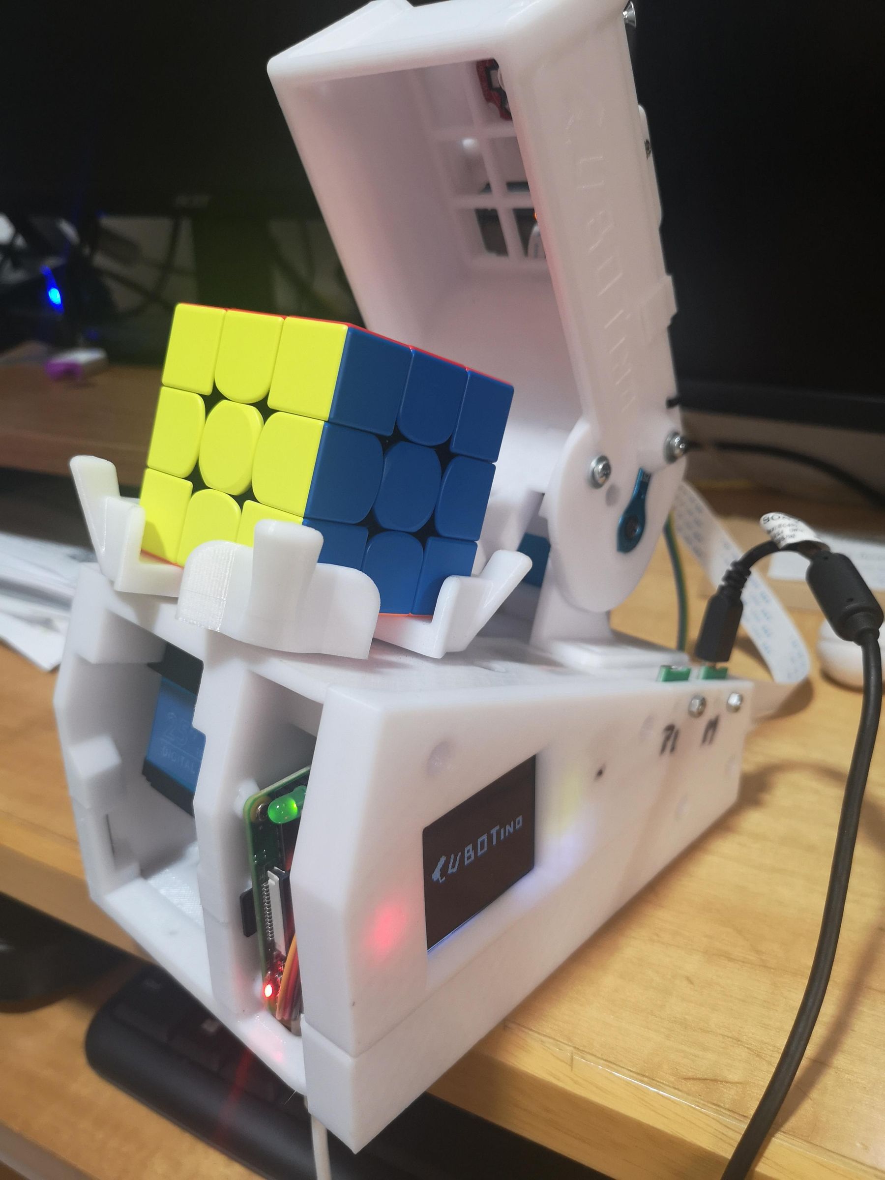 CUBOTino Autonomous: Small, 3D Printed, Rubik's Cube Robot (Raspberry Pi Zero 2, PiCamera) : 12 ...