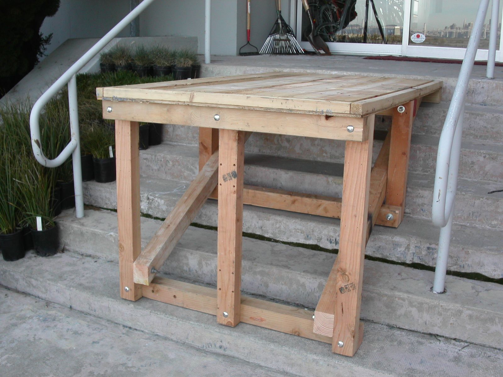 Forklift Loading Dock and Curb Ramp : 3 Steps - Instructables