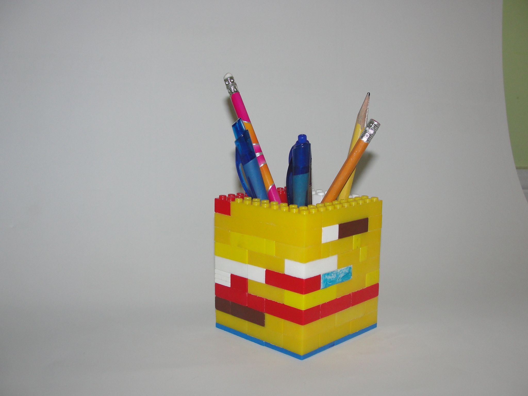 Lego Pencil/Pen Holder : 3 Steps - Instructables