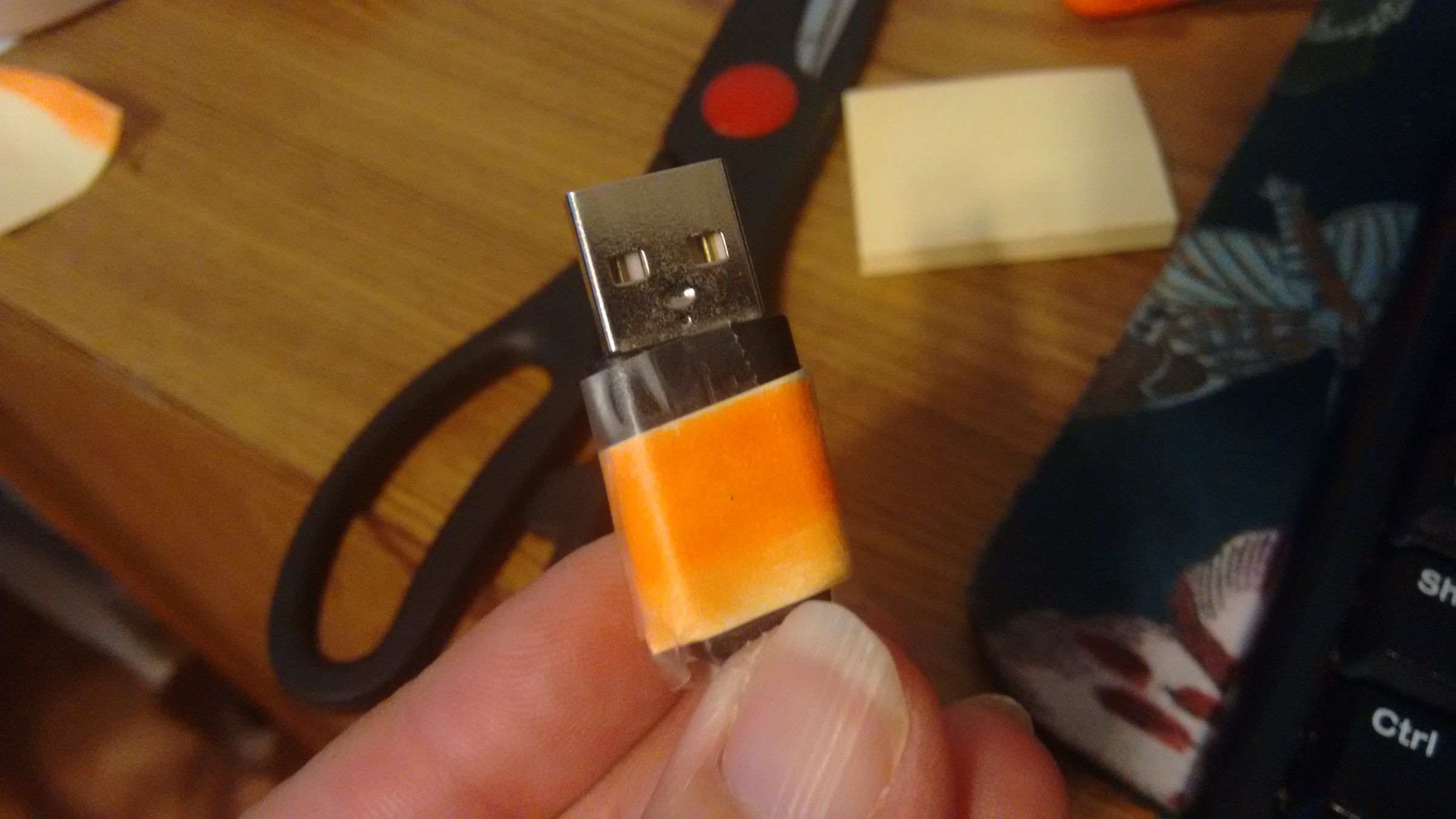 Color Coded Desktop Cables : 6 Steps - Instructables