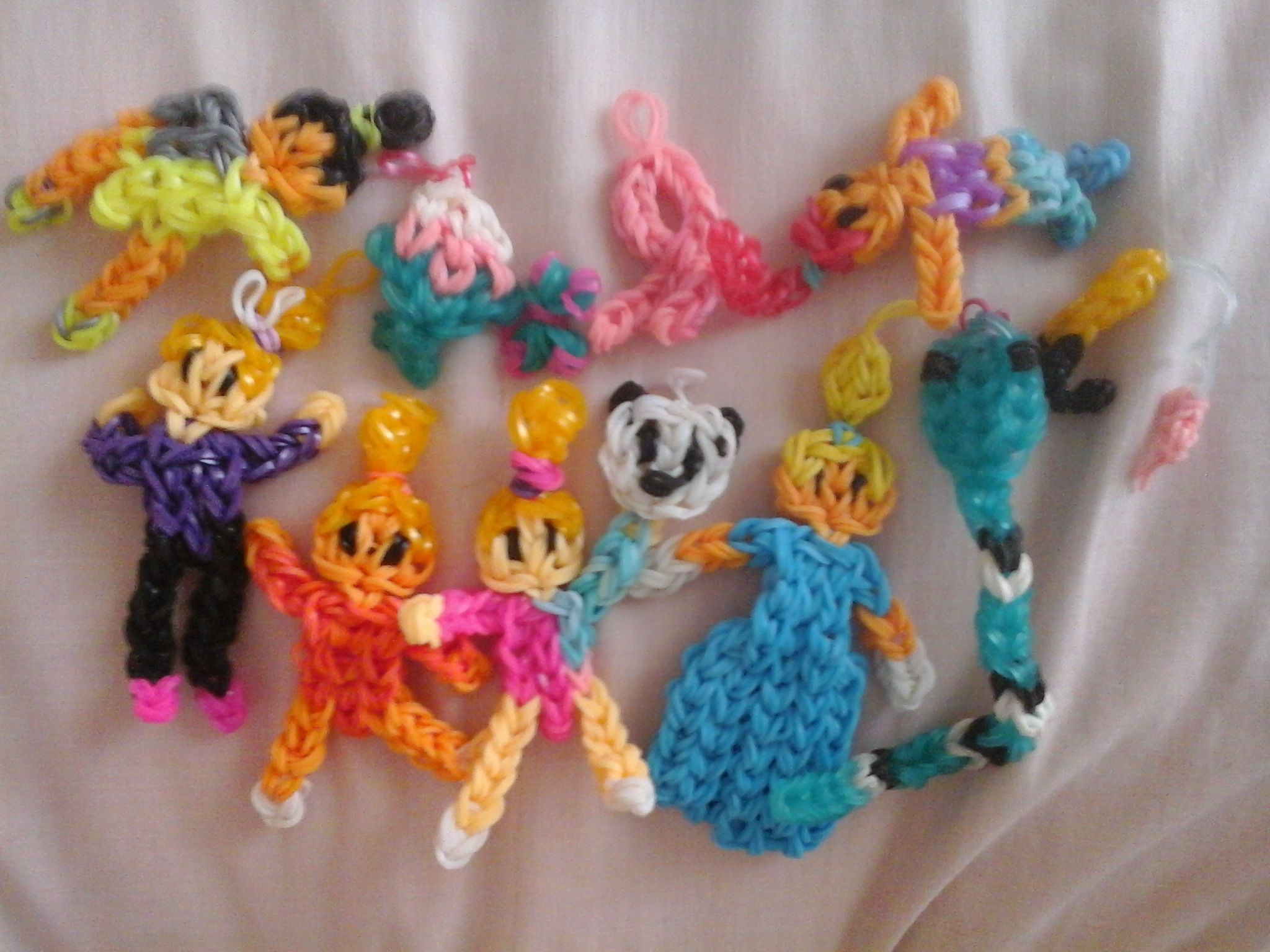 Some of My Loom Charms Tell Me If You Want Tutorials : 10 Steps ...