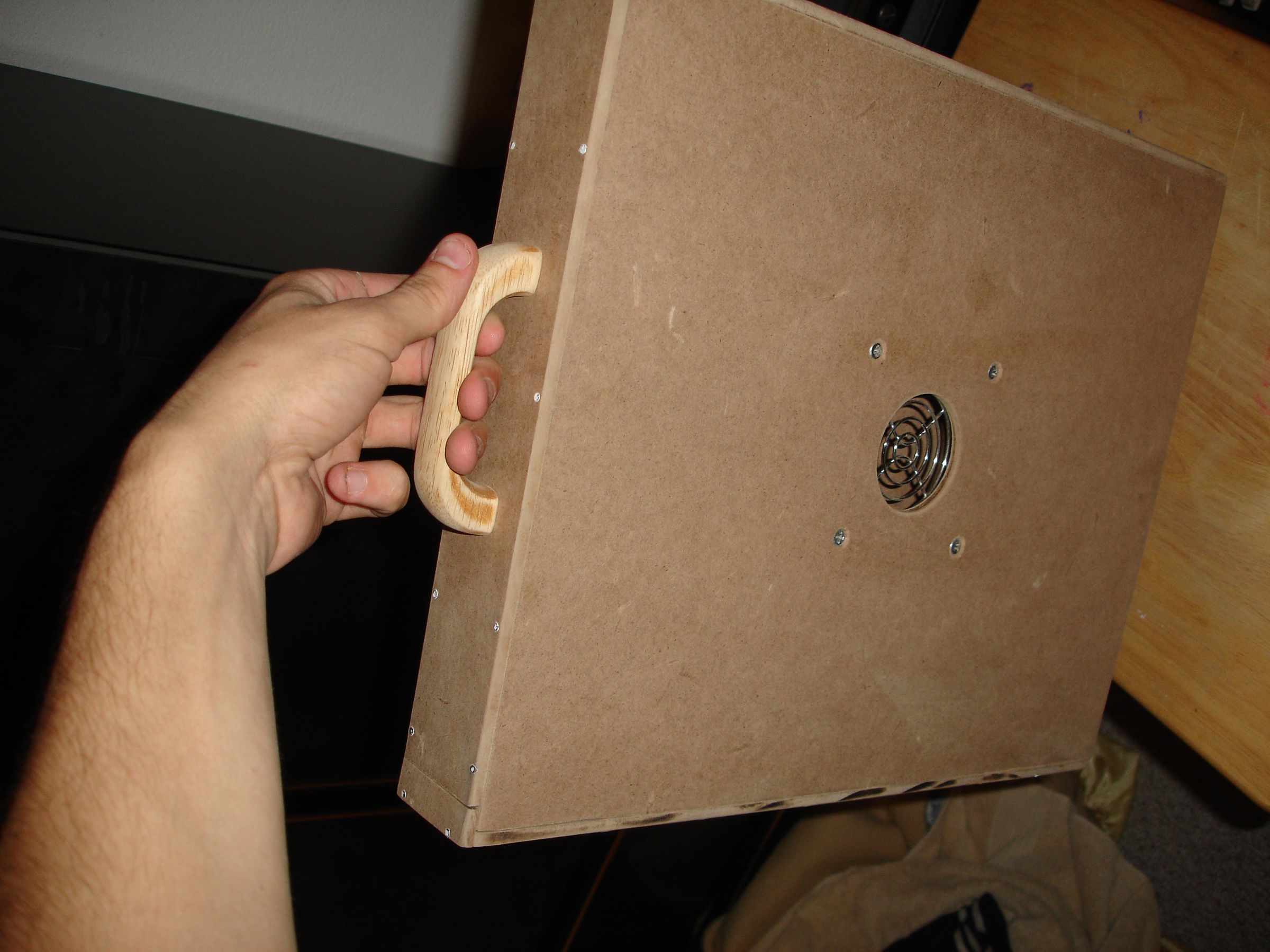 The DIY Laptop Cooler : 7 Steps - Instructables