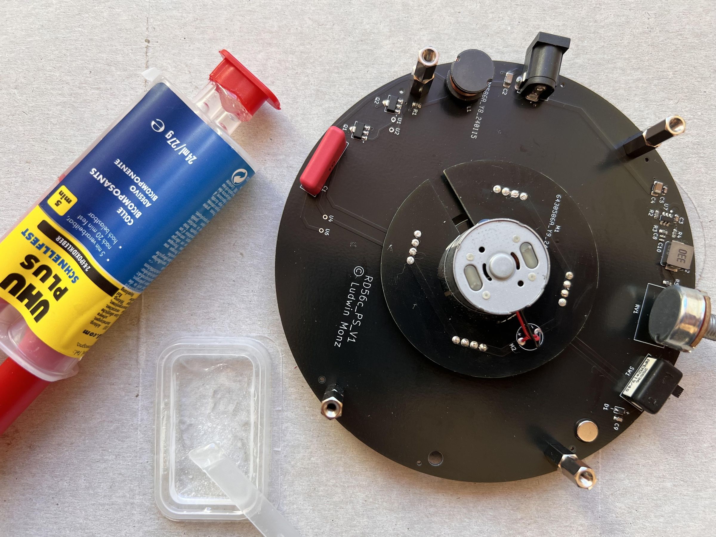 Rotating Color LED Display : 8 Steps (with Pictures) - Instructables