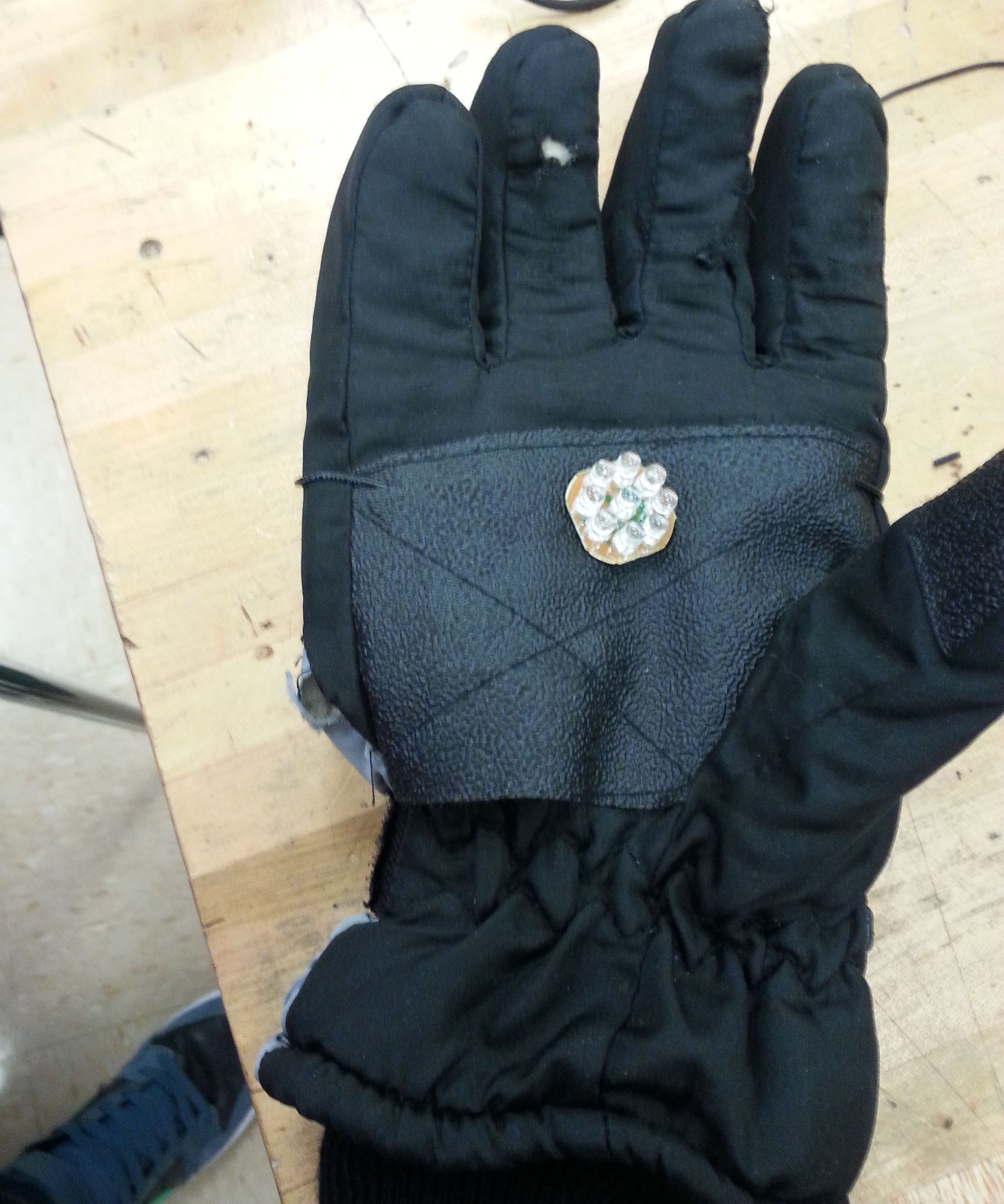 Lighted Glove : 6 Steps - Instructables