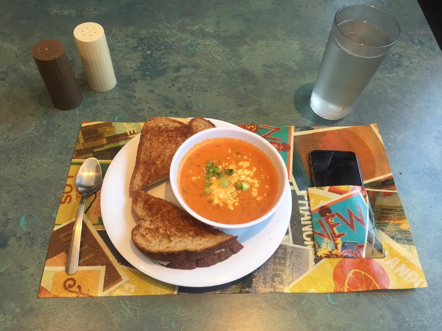 Cell Phone Pocket Place Mats : 6 Steps - Instructables