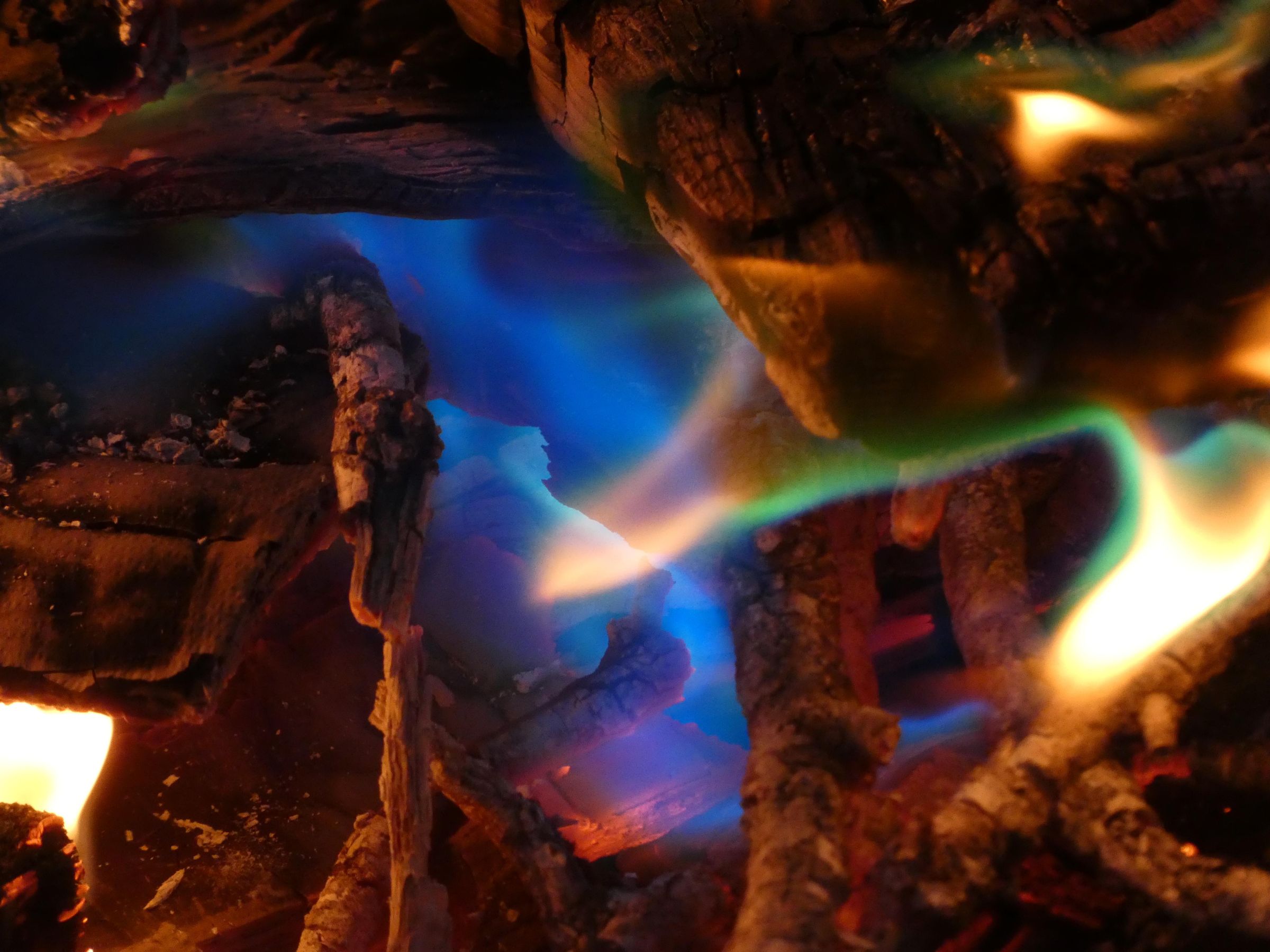 Rainbow Fire: 2 Amazing Ways to Elevate a Campfire : 4 Steps ...