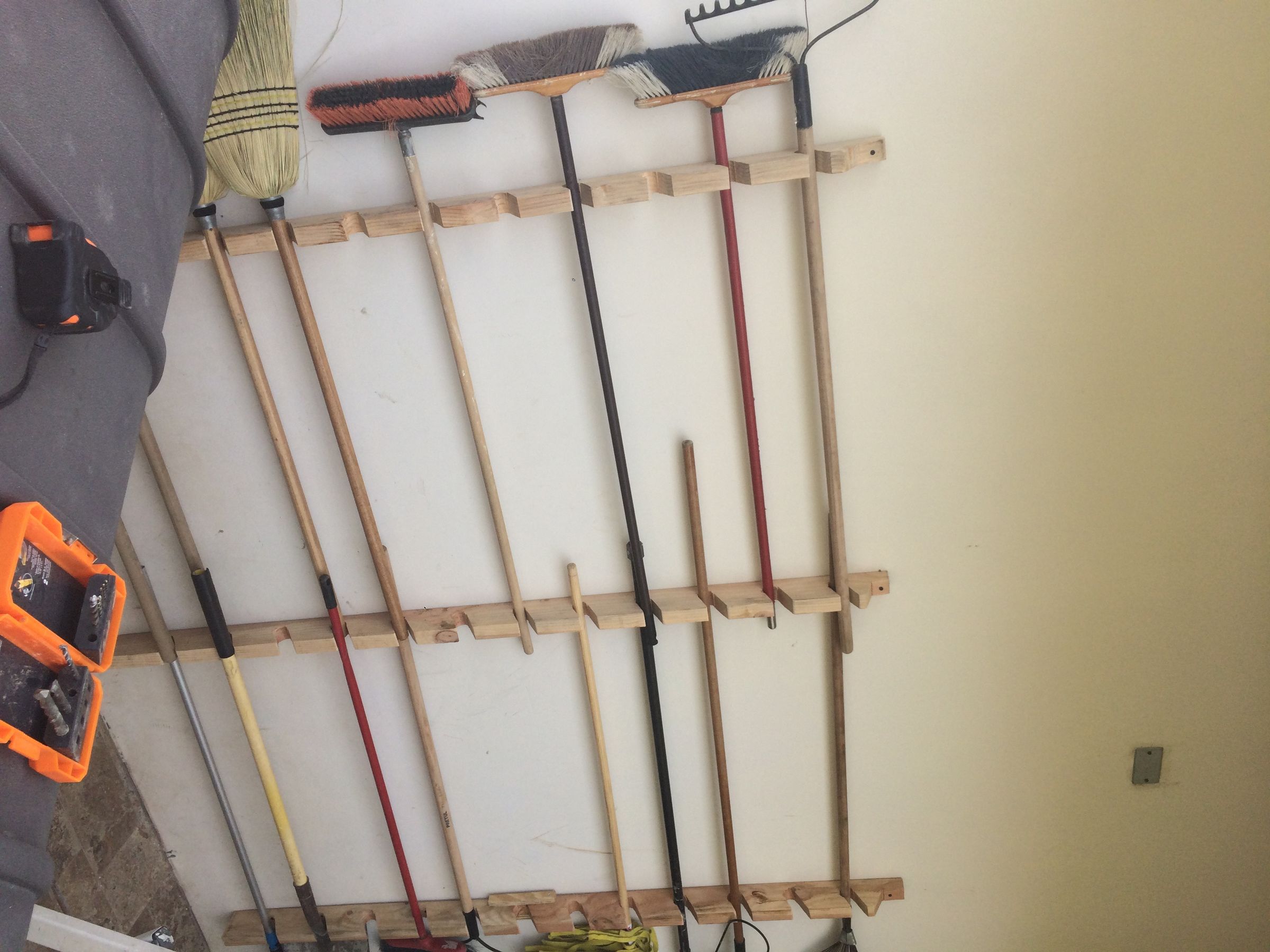 Garden Tool Rack : 4 Steps (with Pictures) - Instructables