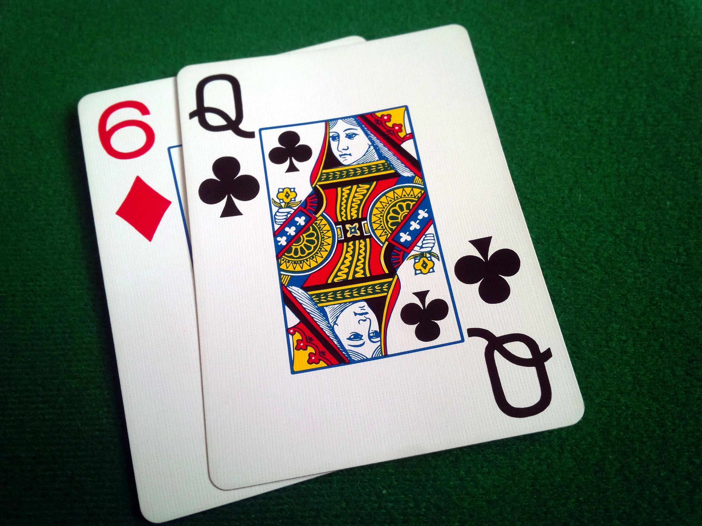 DIY Origami Gift Box From Playing Cards : 6 Steps - Instructables