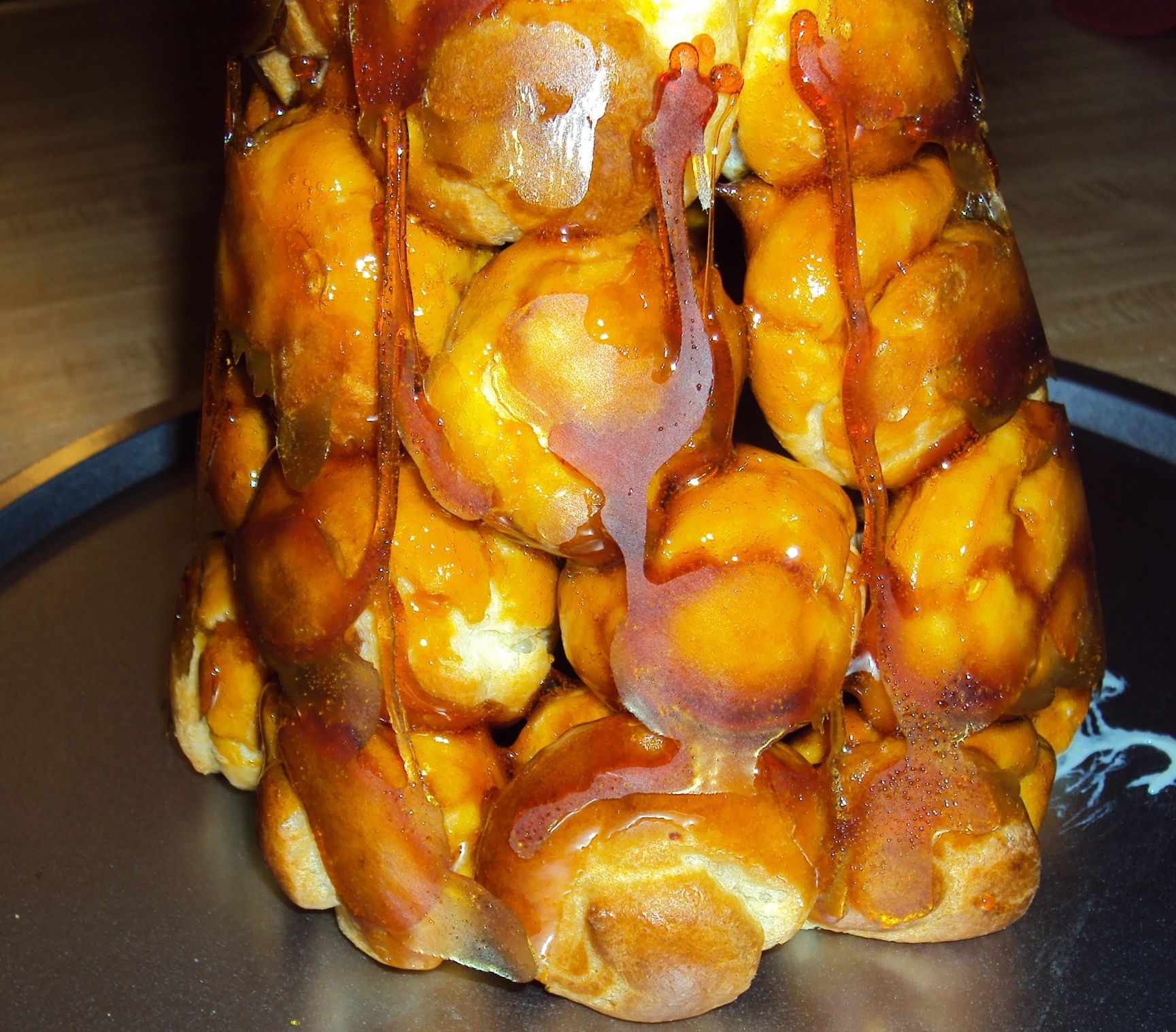 Croquembouche - Cream Puff Tower : 11 Steps (with Pictures) - Instructables