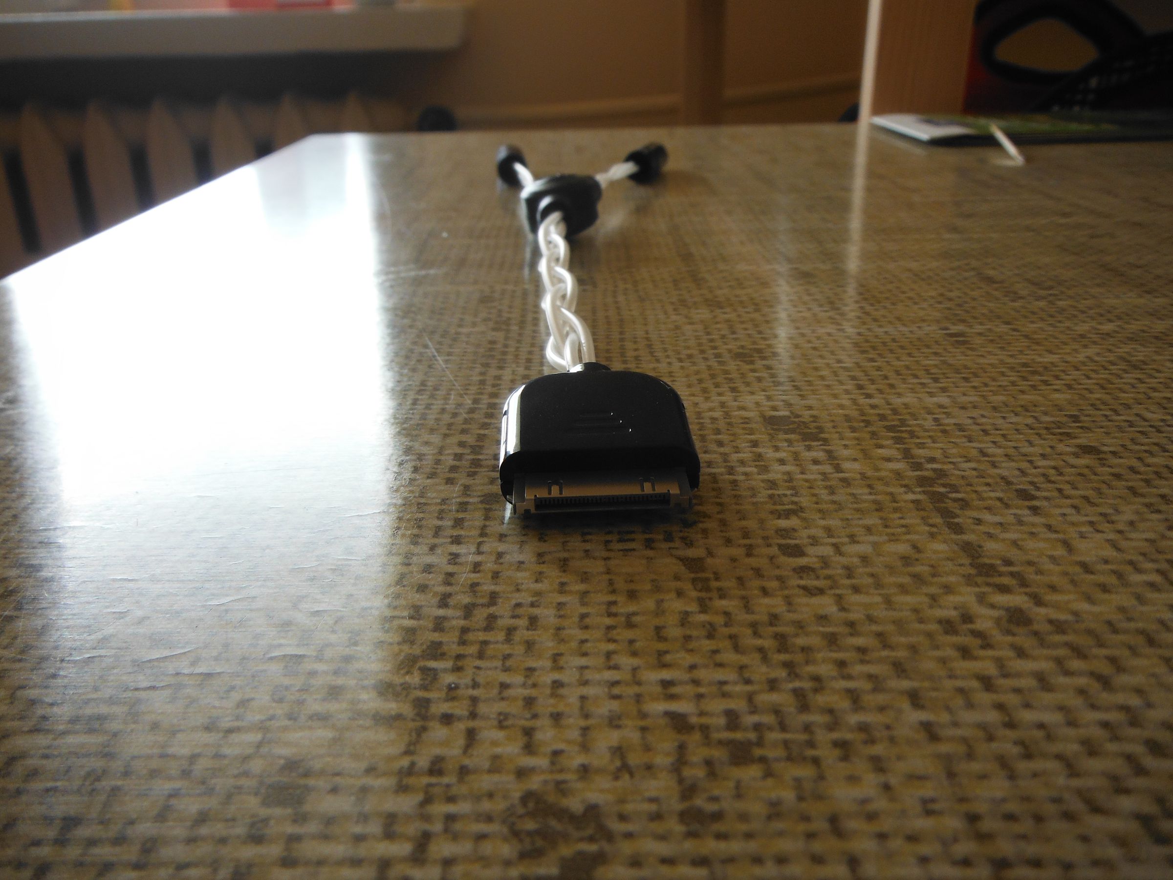 DIY High Quality IPod Line Out Dock (LOD) Cable : 7 Steps - Instructables