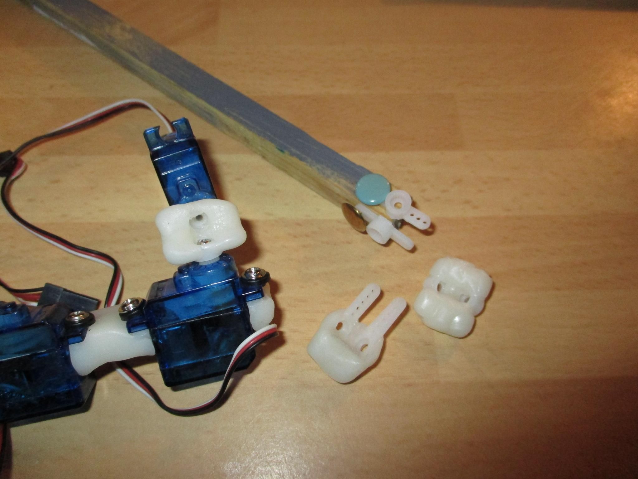 A Walking Robot That's Easy to Build : 13 Steps (with Pictures ...