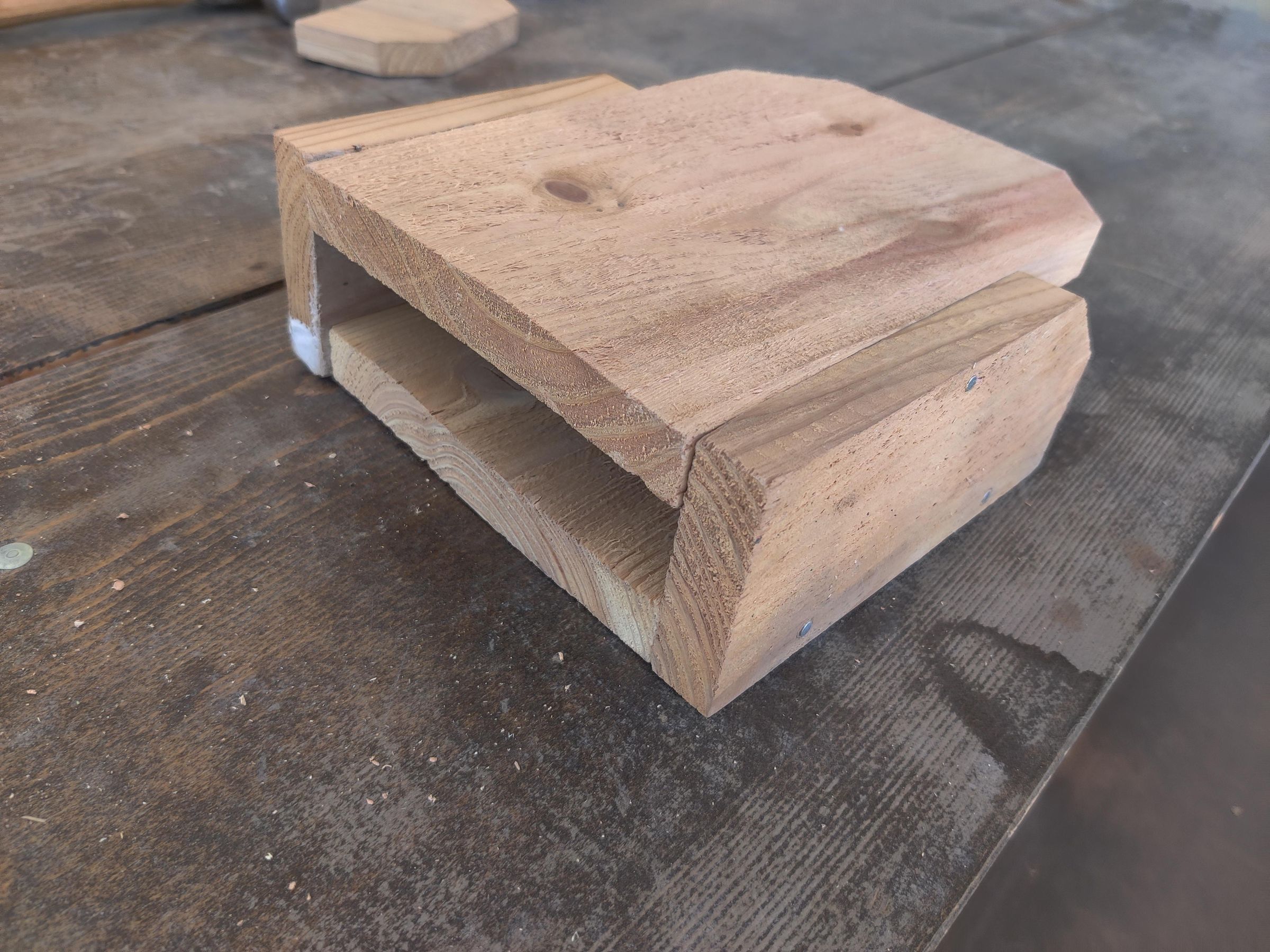 Cedar Fence Bat House : 6 Steps - Instructables