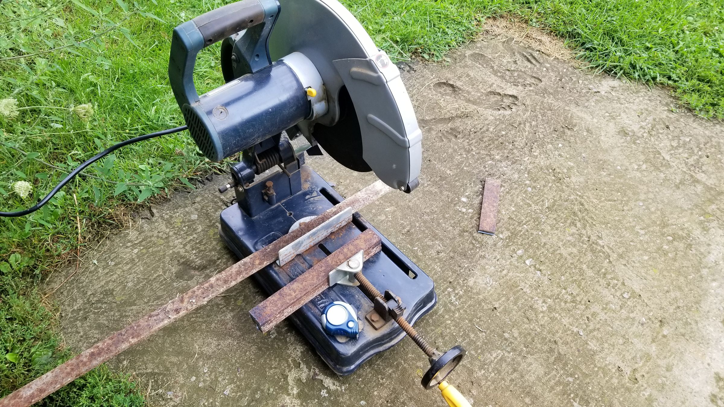 RUST!!! Removal. Using Electrolysis. : 28 Steps (with Pictures ...