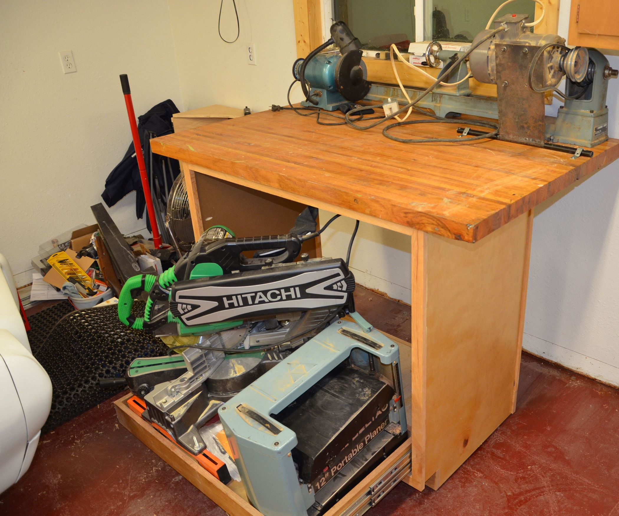 Rolling Workstation for Small Workspaces : 10 Steps (with Pictures ...