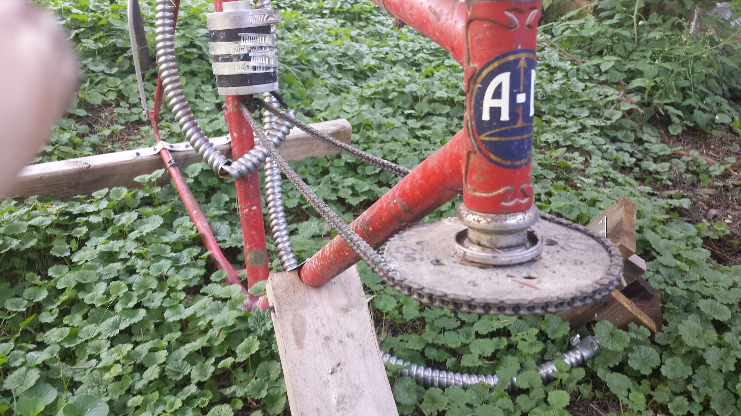 Solar Powered, Bike Frame Pottery Wheel : 8 Steps (with Pictures ...