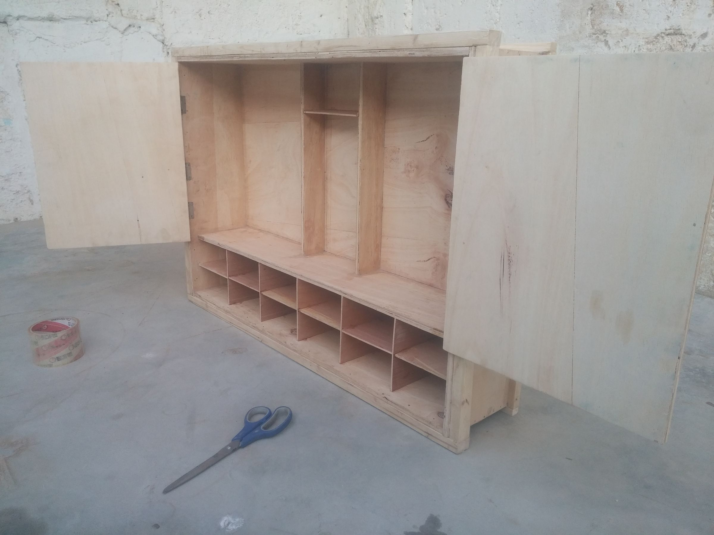 DIY PORTABLE WORK STATION : 13 Steps (with Pictures) - Instructables