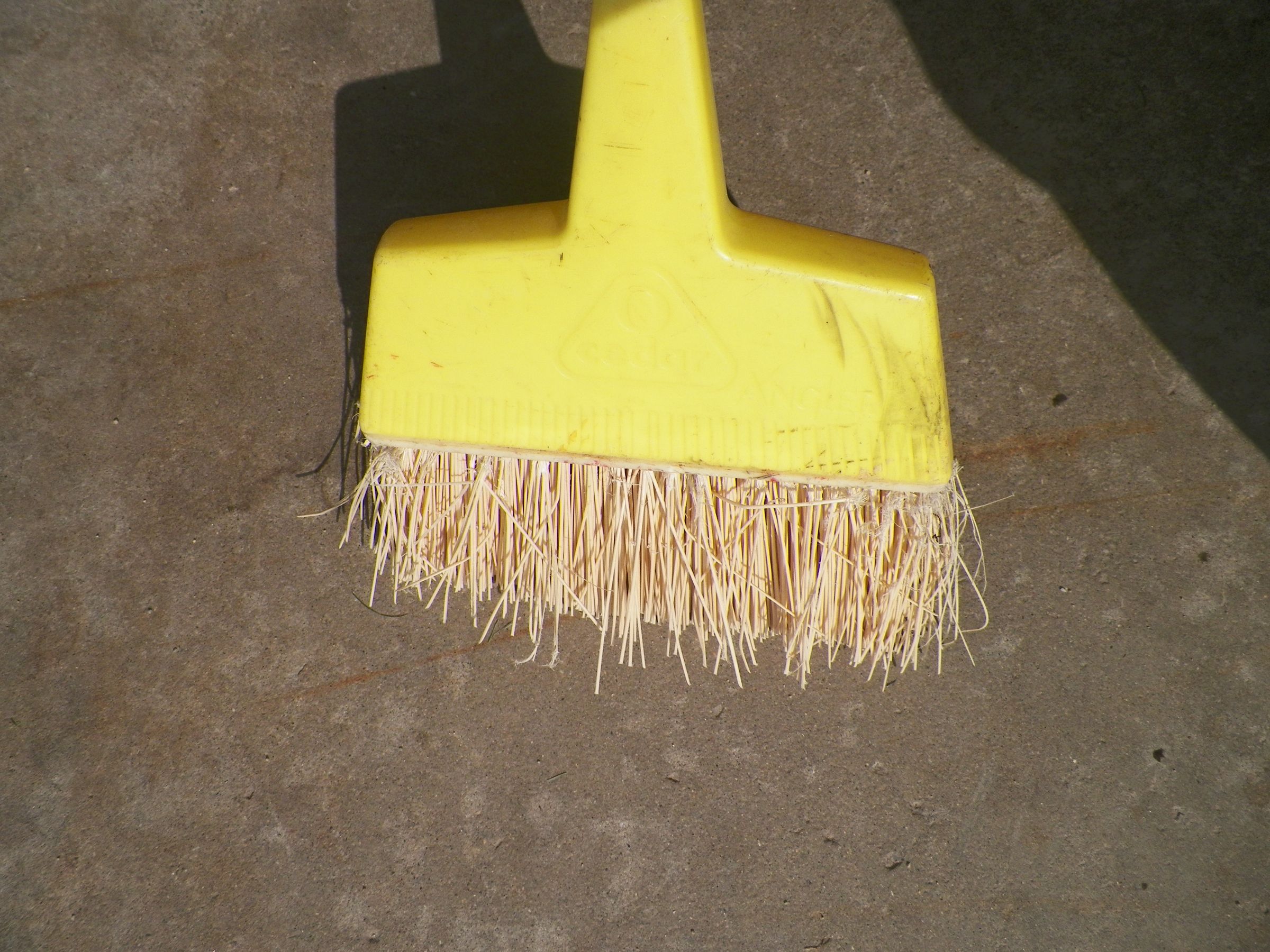 How to Make Your Own Wooden Toothpaste Squeeze-Guard : 3 Steps (with ...