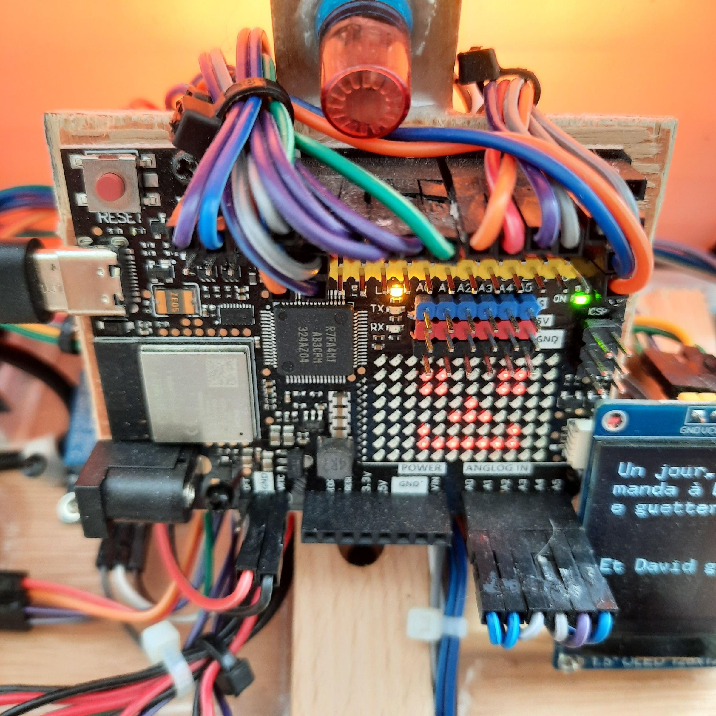 Botje, Interactive Arduino R4 WiFi Companion - Instructables