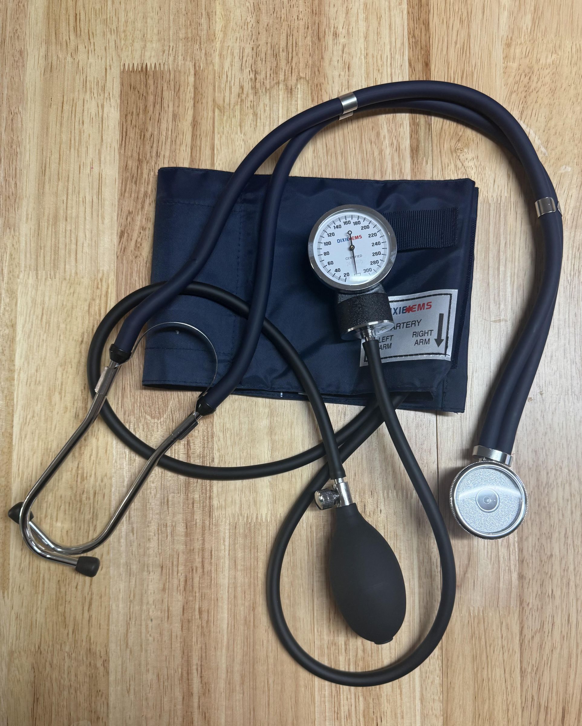 How to Measure Blood Pressure Using a Cuff and Stethescope : 10 Steps ...