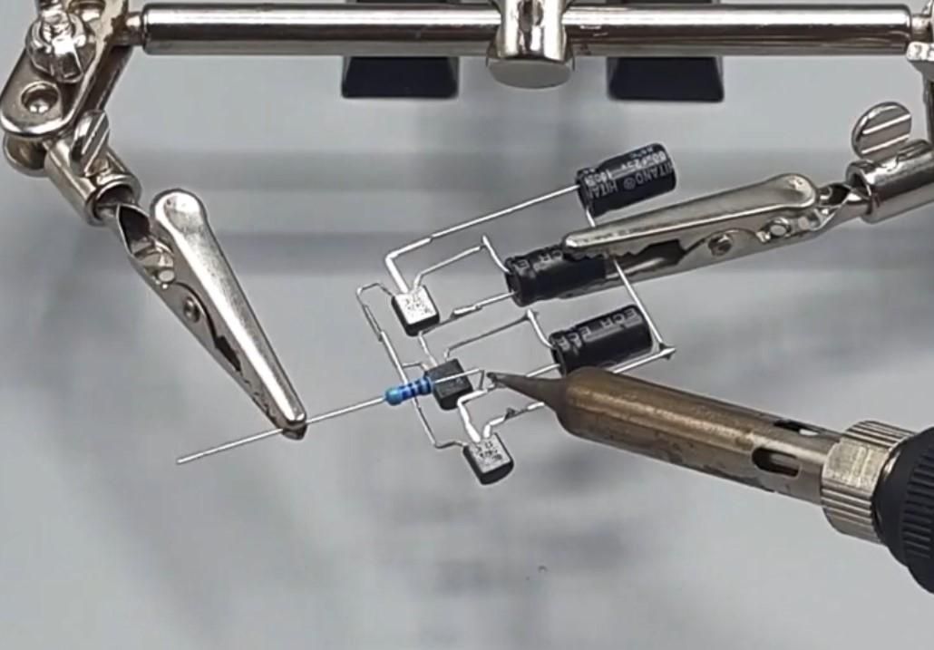 LED Chaser Circuit Without IC : 8 Steps (with Pictures) - Instructables