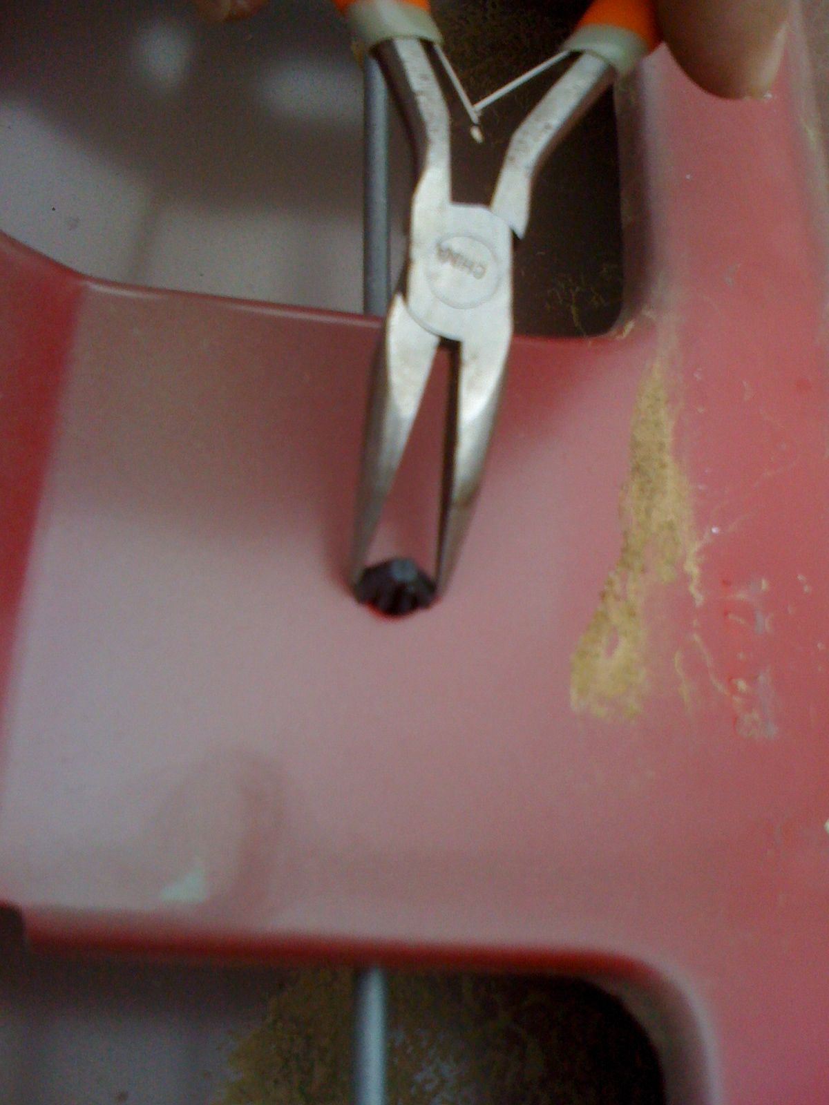 Replacing a Tailgate on a Ford F-150 : 16 Steps - Instructables