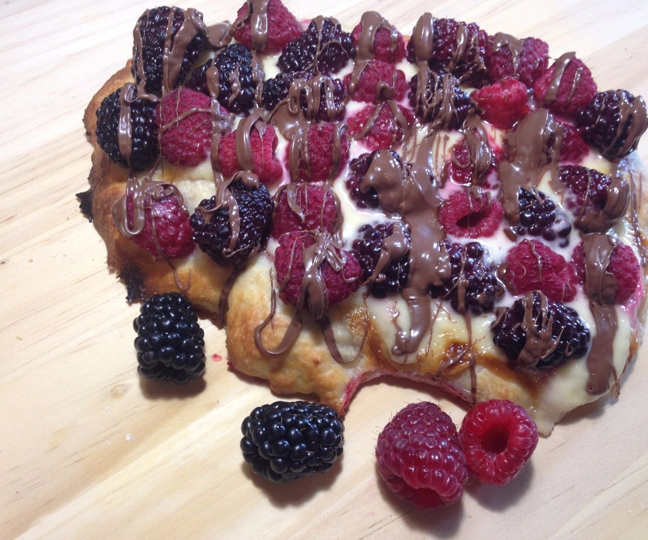 Rustic Fruit Pizza : 6 Steps (with Pictures) - Instructables