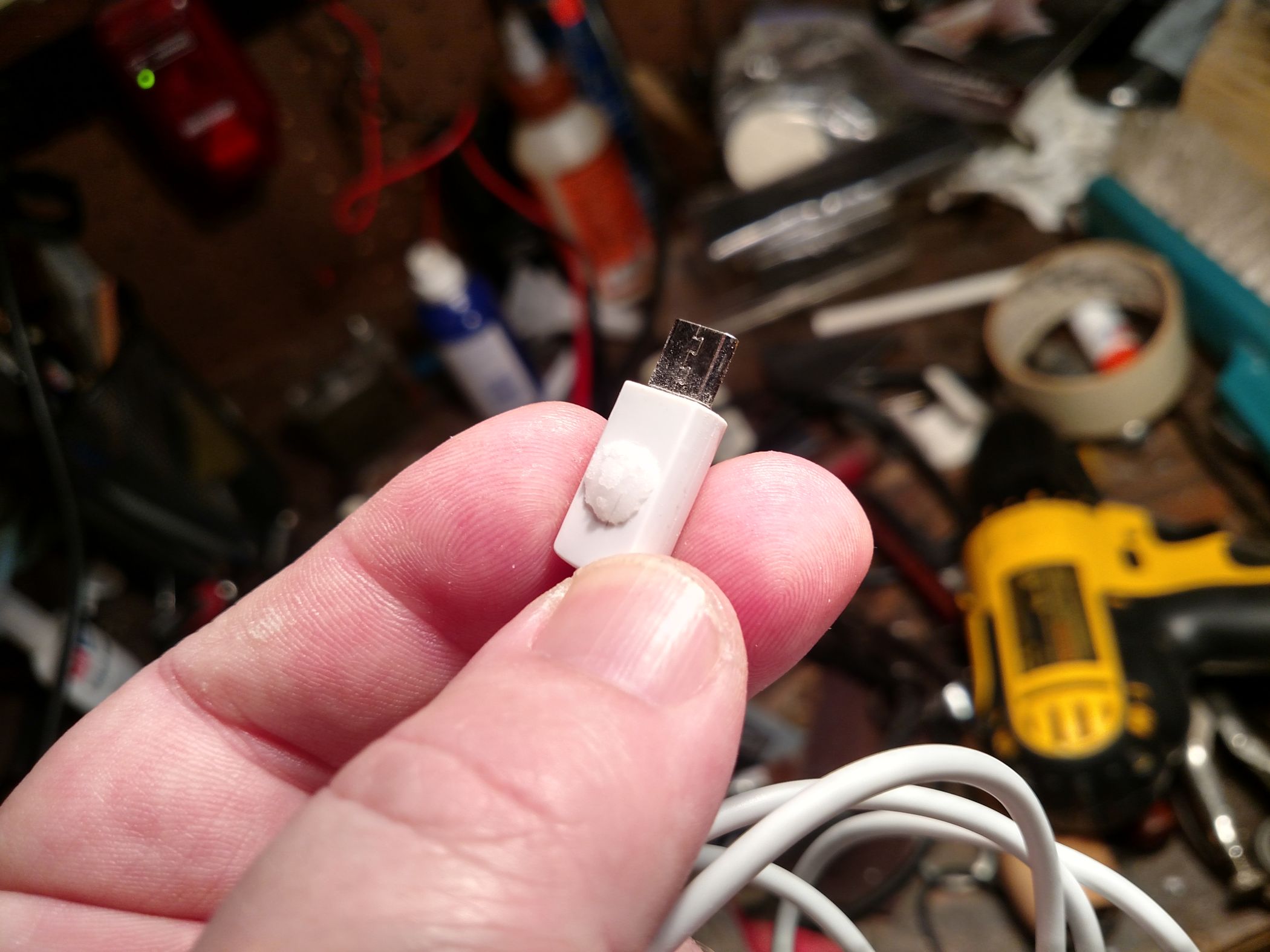 Phone Charger Hack : 4 Steps - Instructables