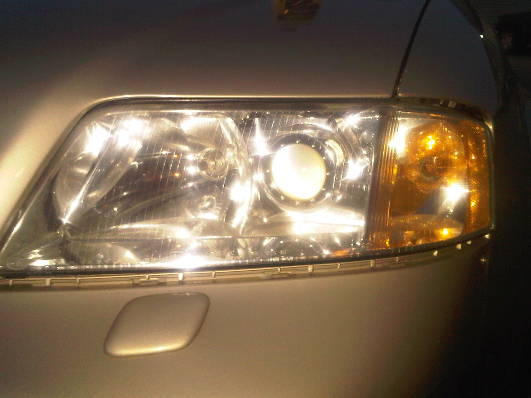 HOW TO CLEAN YOUR CAR HEADLIGHT LENS : 5 Steps - Instructables