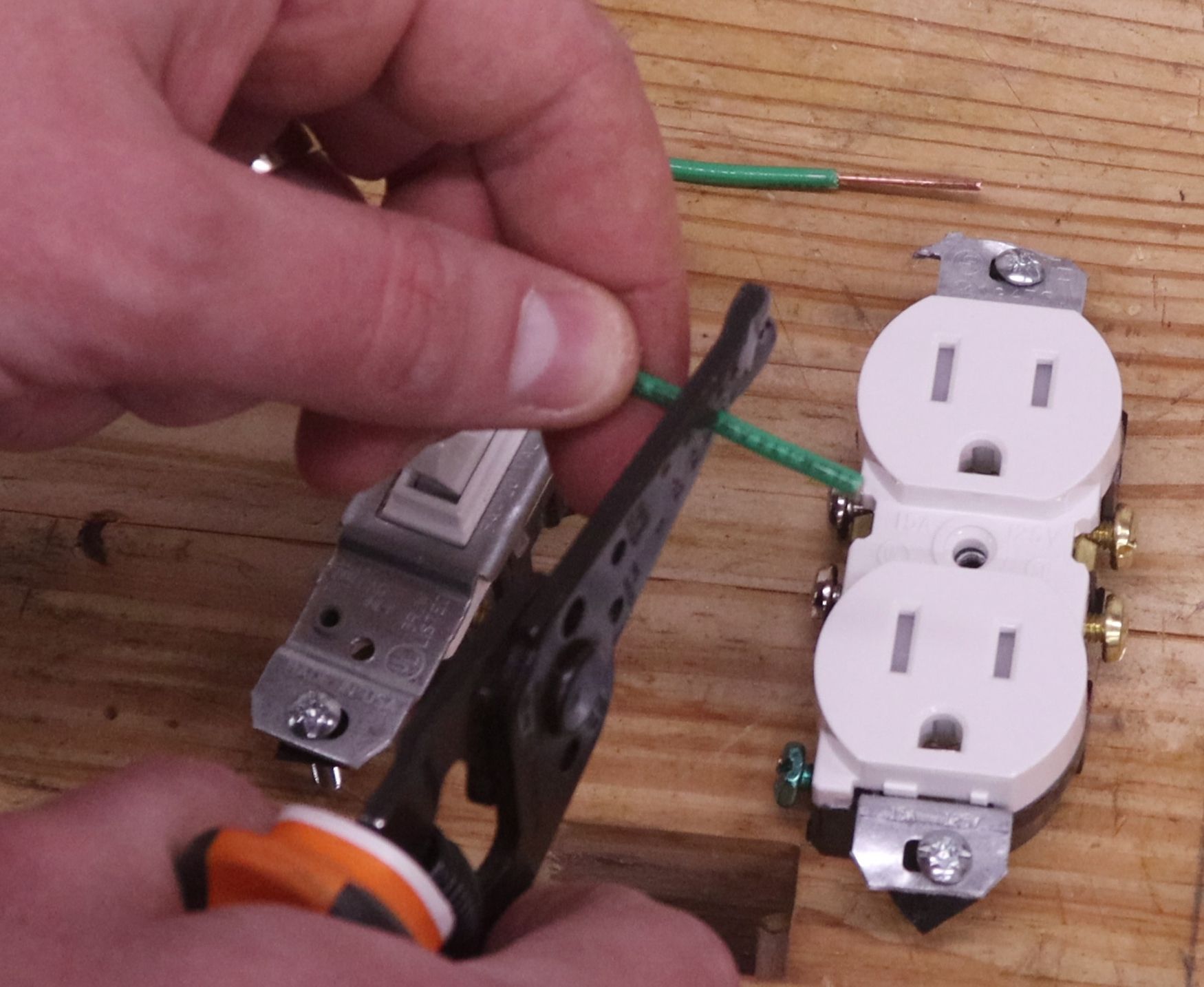 DIY Portable Switched Power Outlet With Extension Cord : 8 Steps (with ...