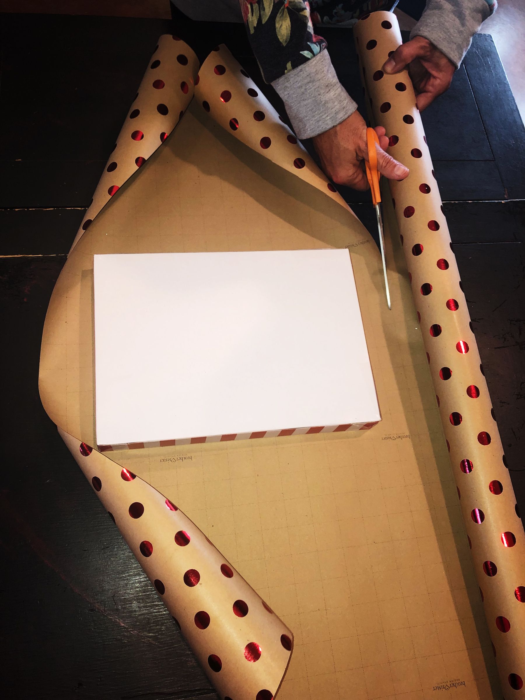 How to Wrap a Gift Box : 11 Steps - Instructables