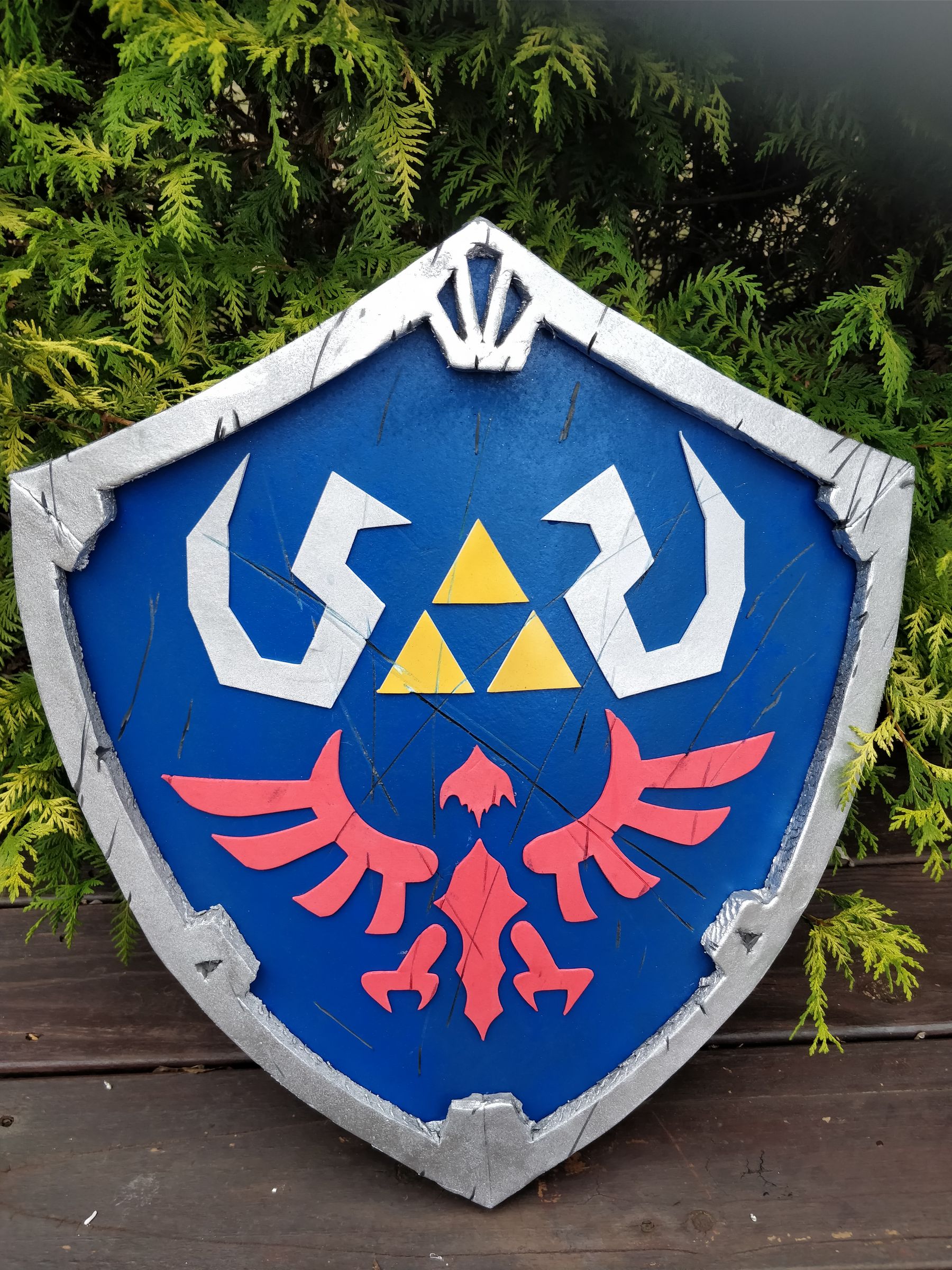 Legend of Zelda Hylian Shield : 7 Steps (with Pictures) - Instructables