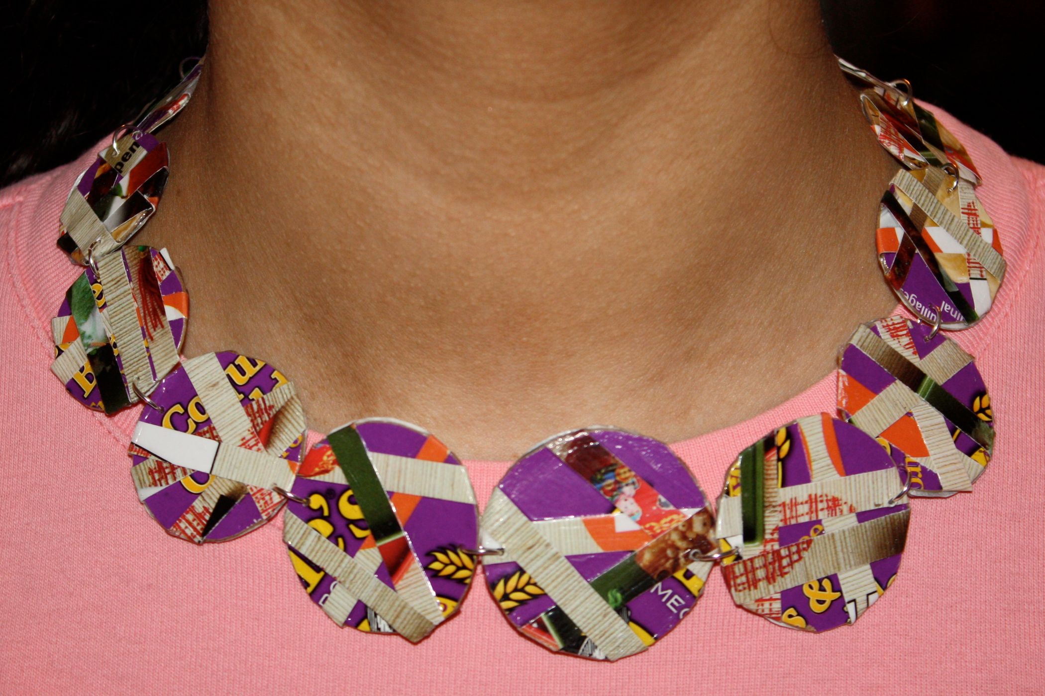 Reversible Cardboard Disc Necklace : 9 Steps - Instructables