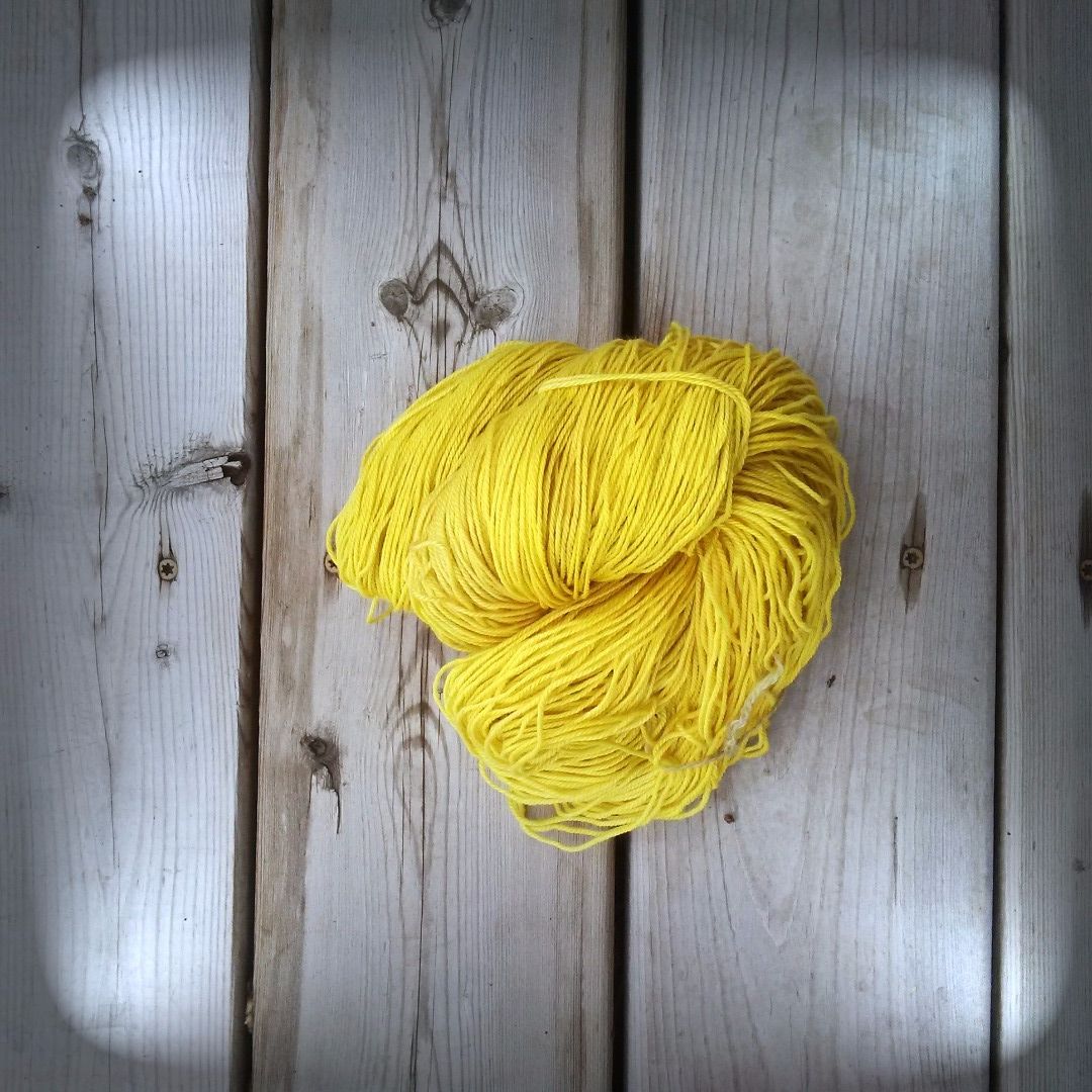 Goldenrod - Natural Dye - Wool Yarn : 4 Steps (with Pictures ...