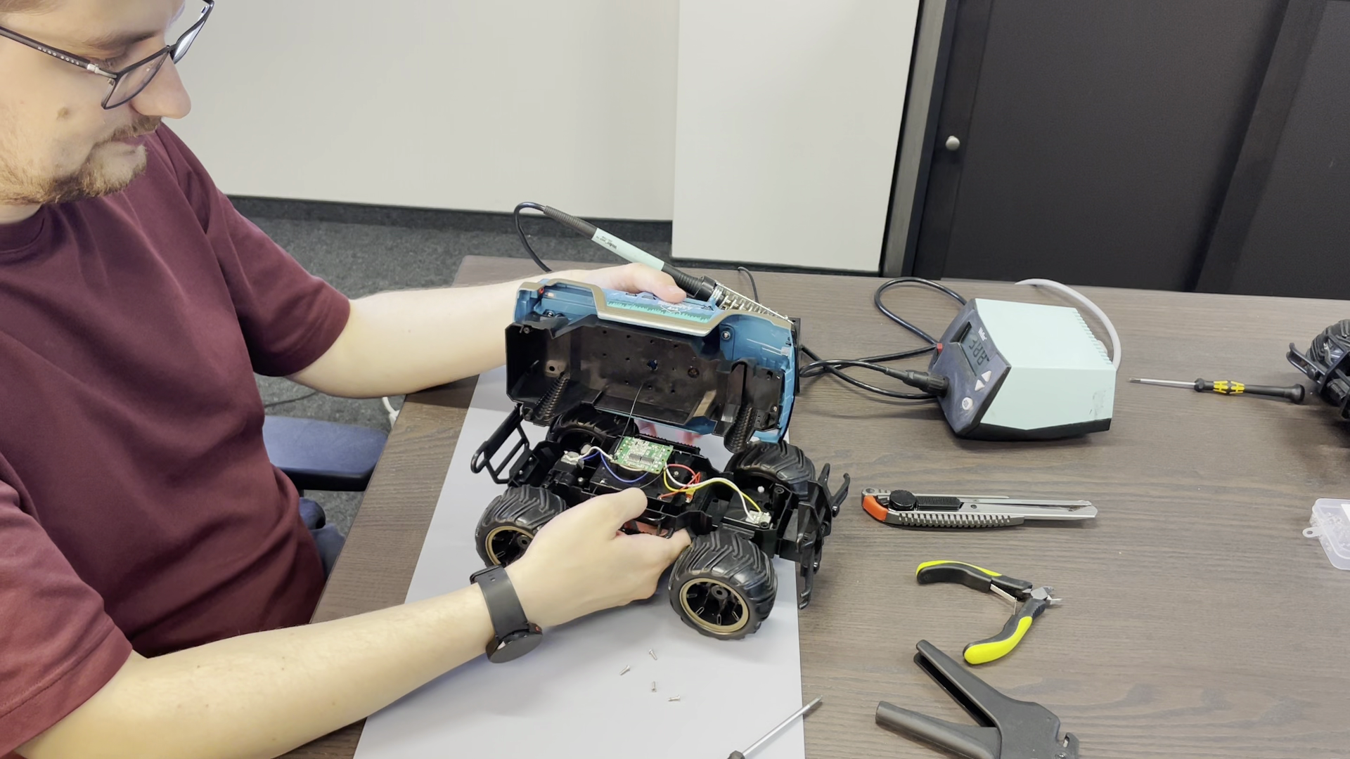 How to Install Your RoboHeart Hercules Into a RC Car : 15 Steps - Instructables