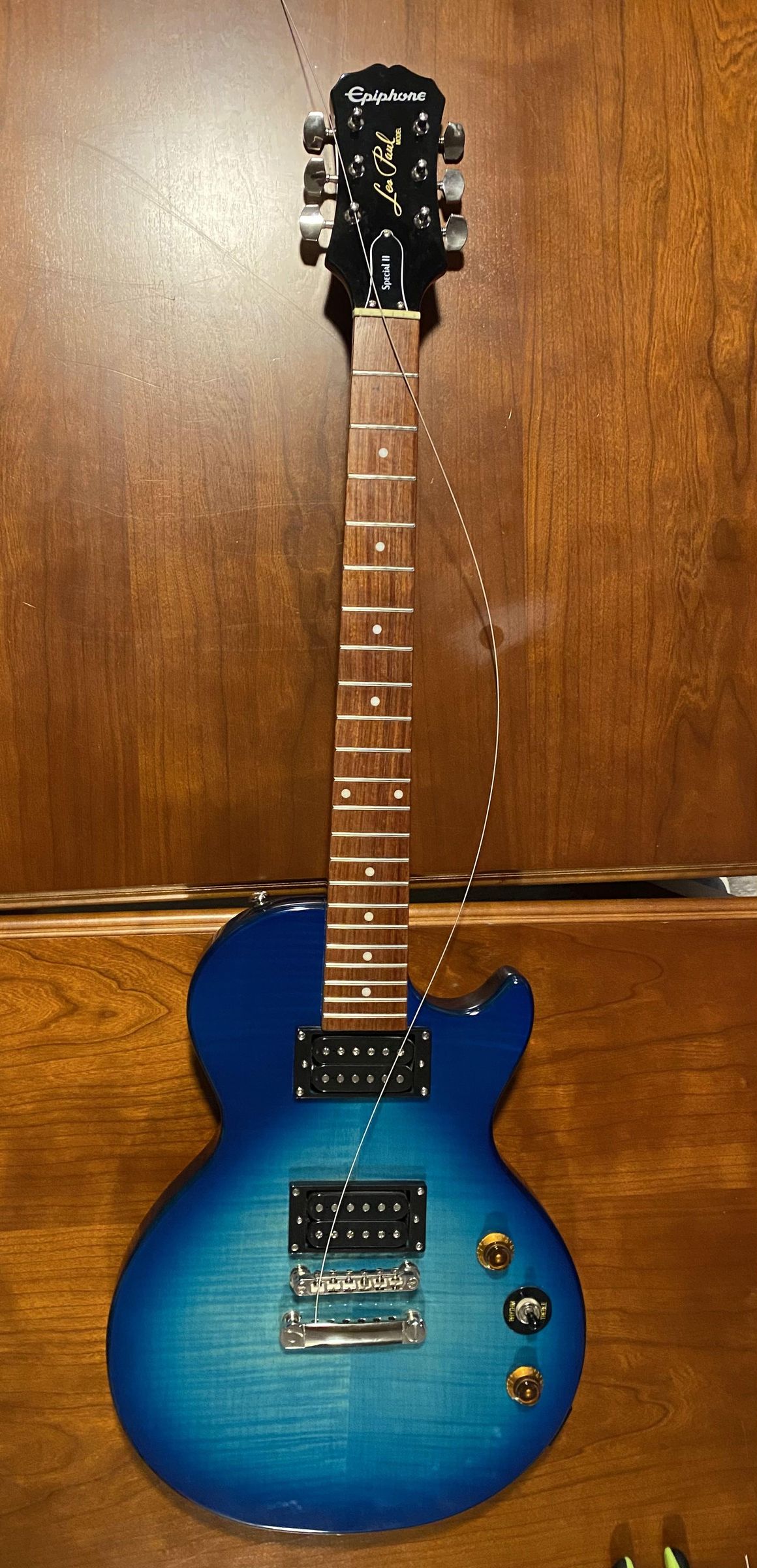 How to Change Guitar Strings : 4 Steps (with Pictures) - Instructables