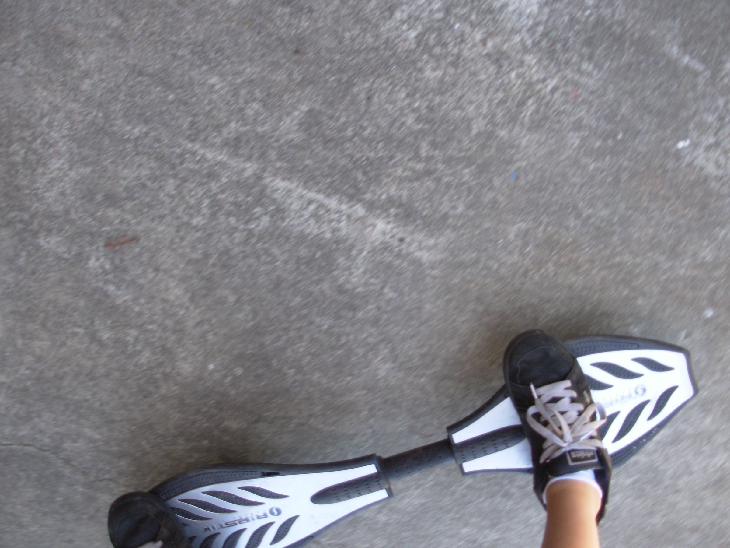 How to Ripstik/waveboard : 5 Steps - Instructables