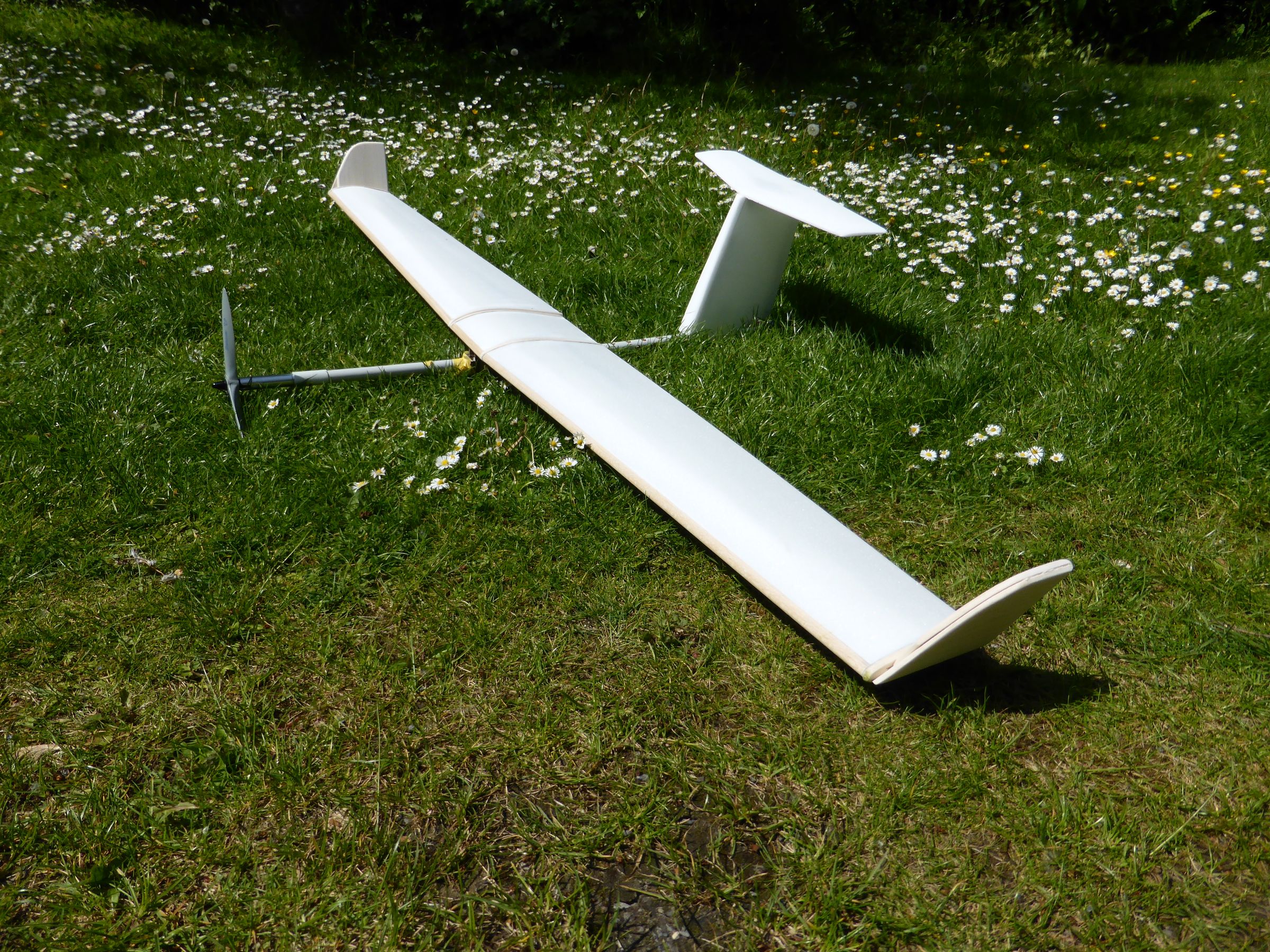 Rubber Band Airplane : 5 Steps (with Pictures) - Instructables