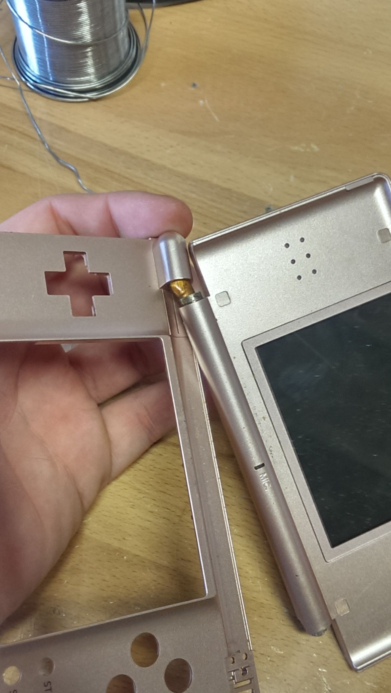 How to Fix a Broken Ds Lite : 16 Steps - Instructables