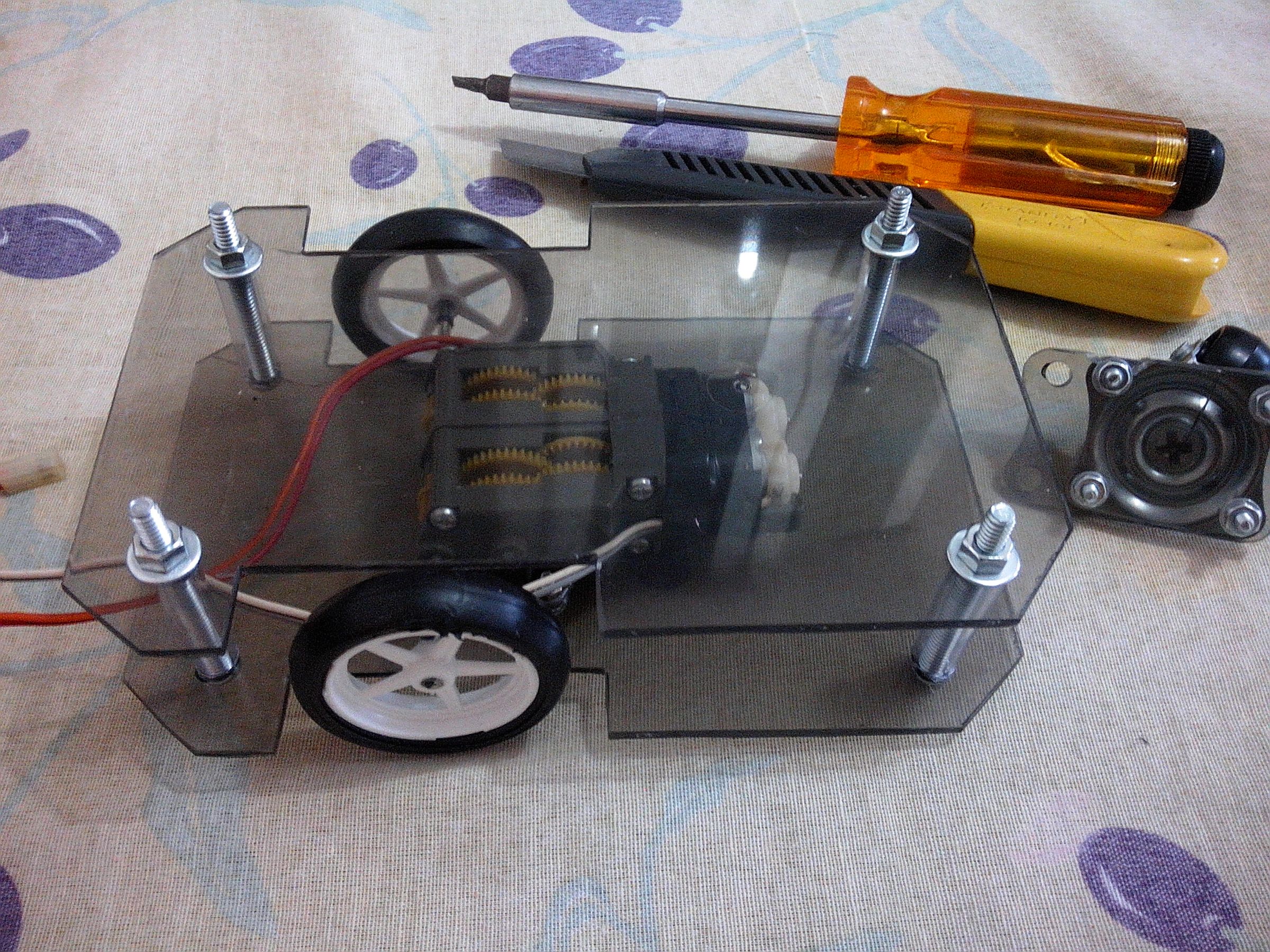 BUGBot - Light Follower Robot : 7 Steps - Instructables