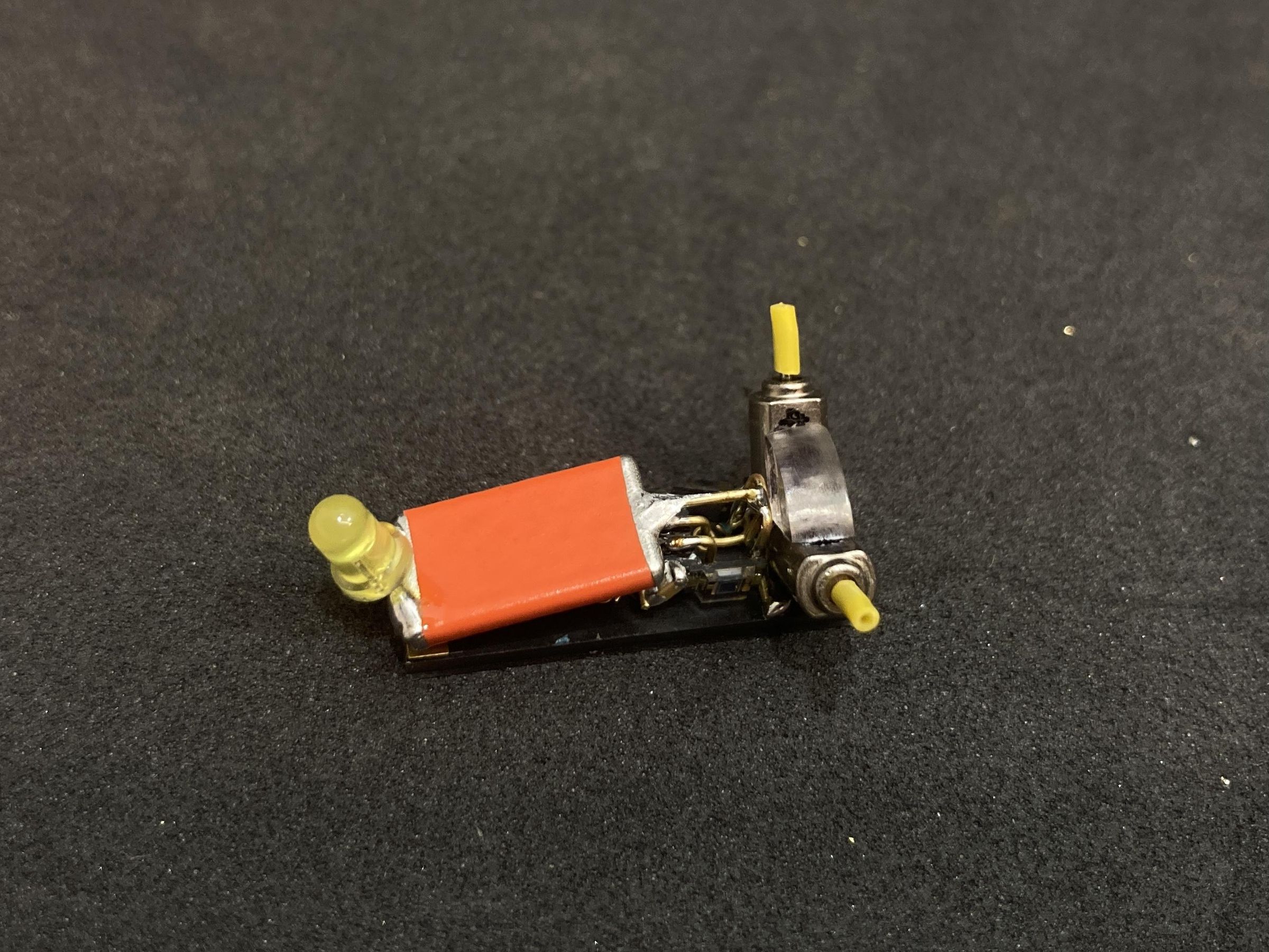 Tiny, Solar Powered, Light Seeking BEAM Bot (Mini Photopopper) : 18 ...