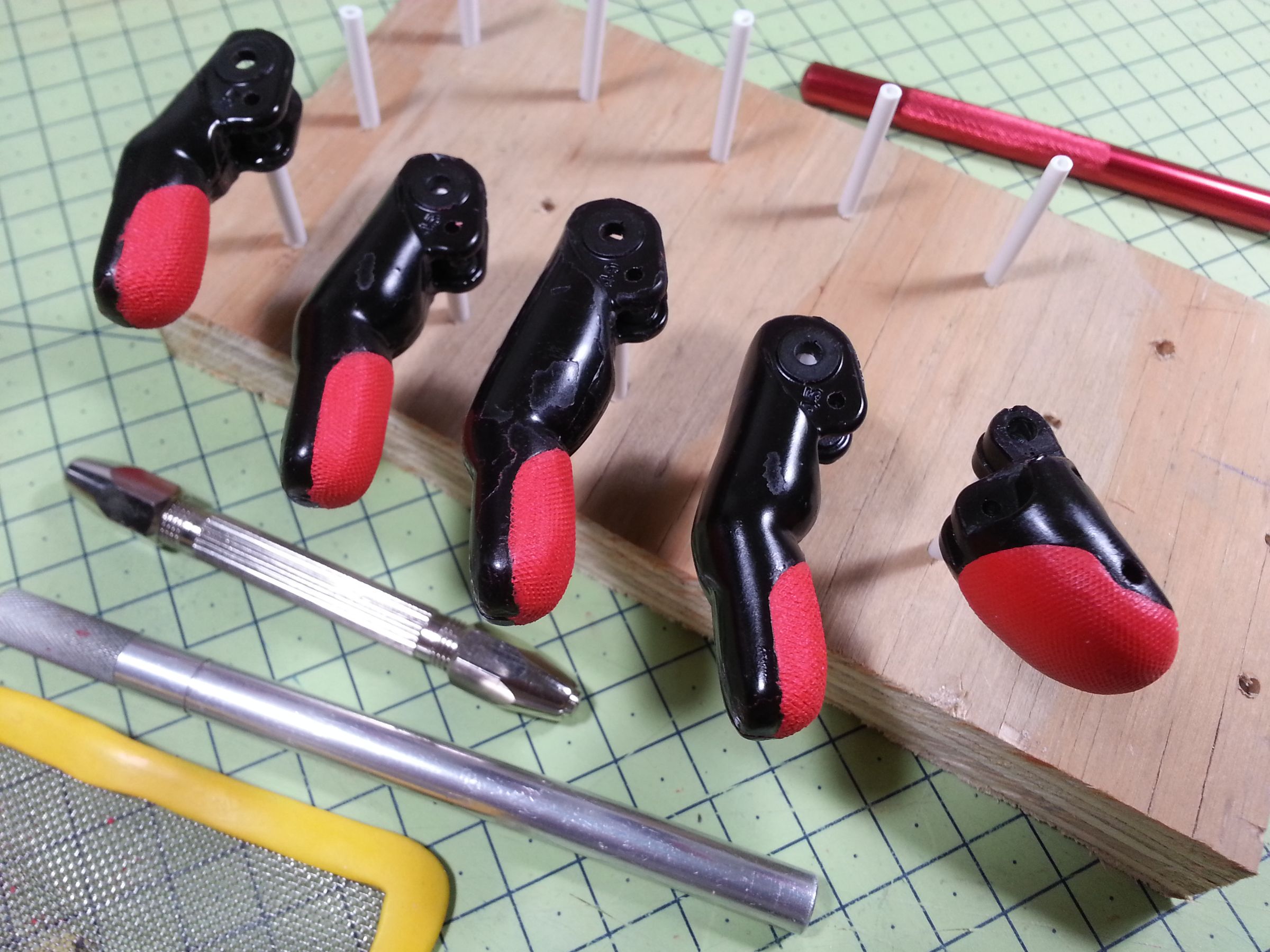 Hacking Prosthetics: Bionic Hand Modifications : 6 Steps (with Pictures ...