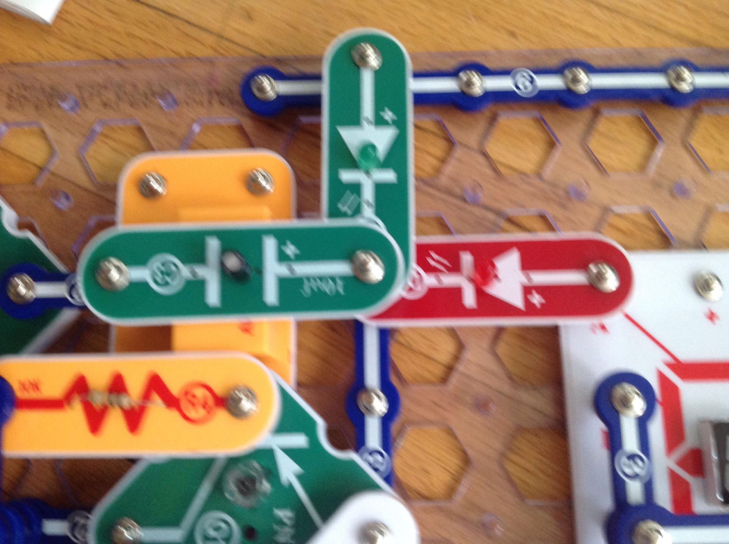 How to Make the Snap Circuits Mega Circuit : 11 Steps - Instructables
