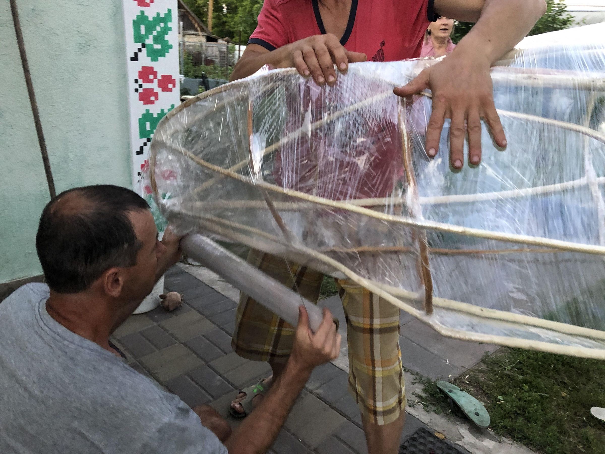 10$ Stretch Wrap Kayak : 4 Steps (with Pictures) - Instructables